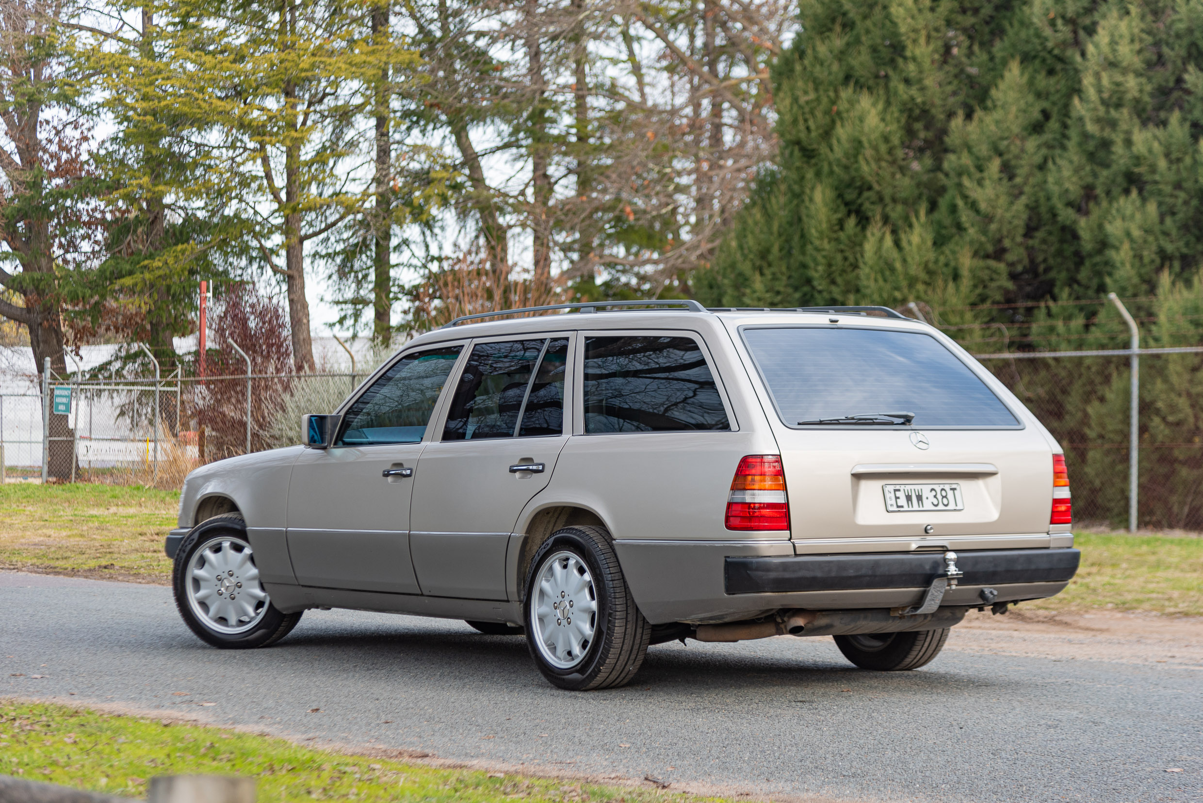 1990 MERCEDES-BENZ (W124) 300 TE for sale by auction in Braidwood, NSW ...