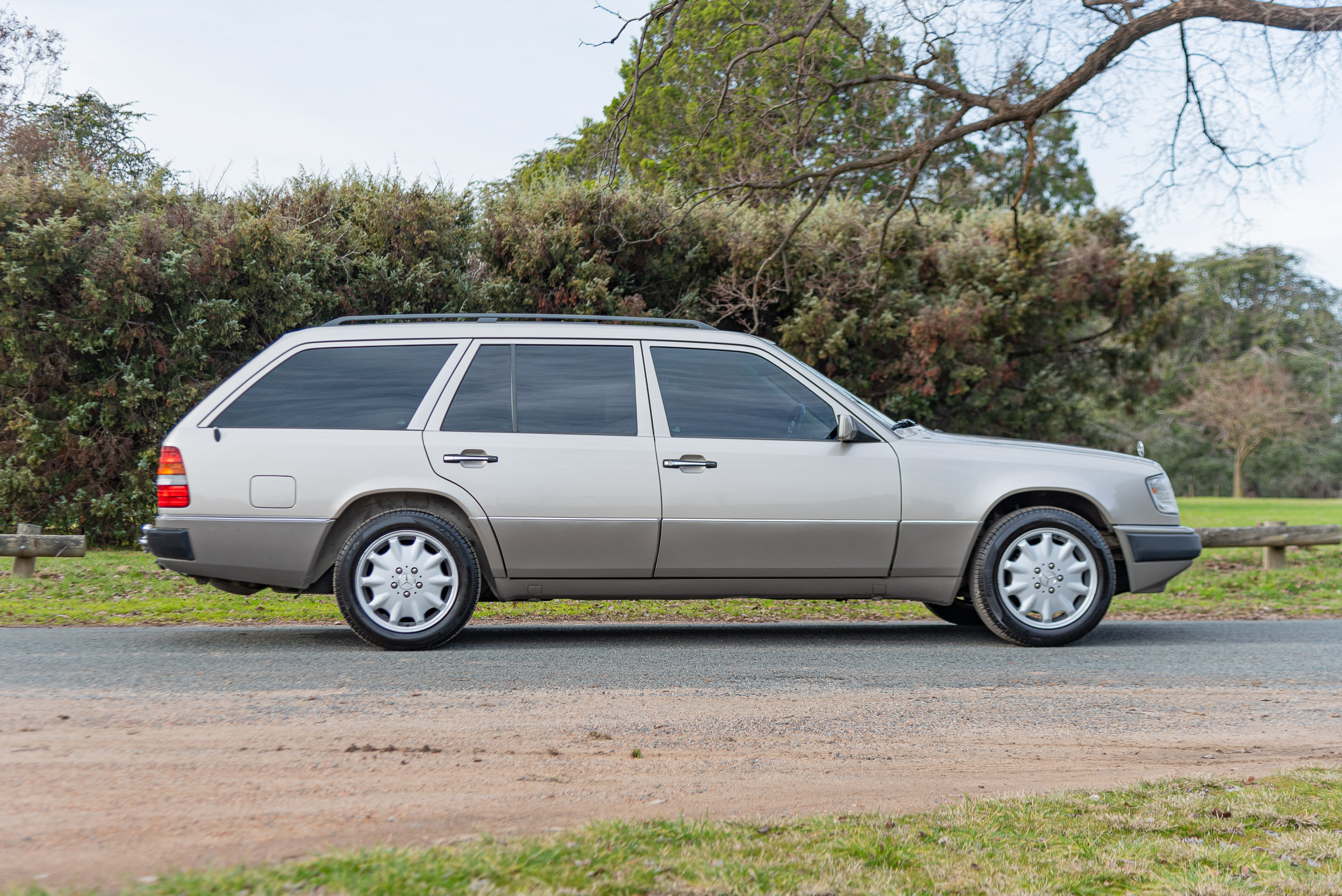 1990 MERCEDES-BENZ (W124) 300 TE for sale by auction in Braidwood, NSW ...