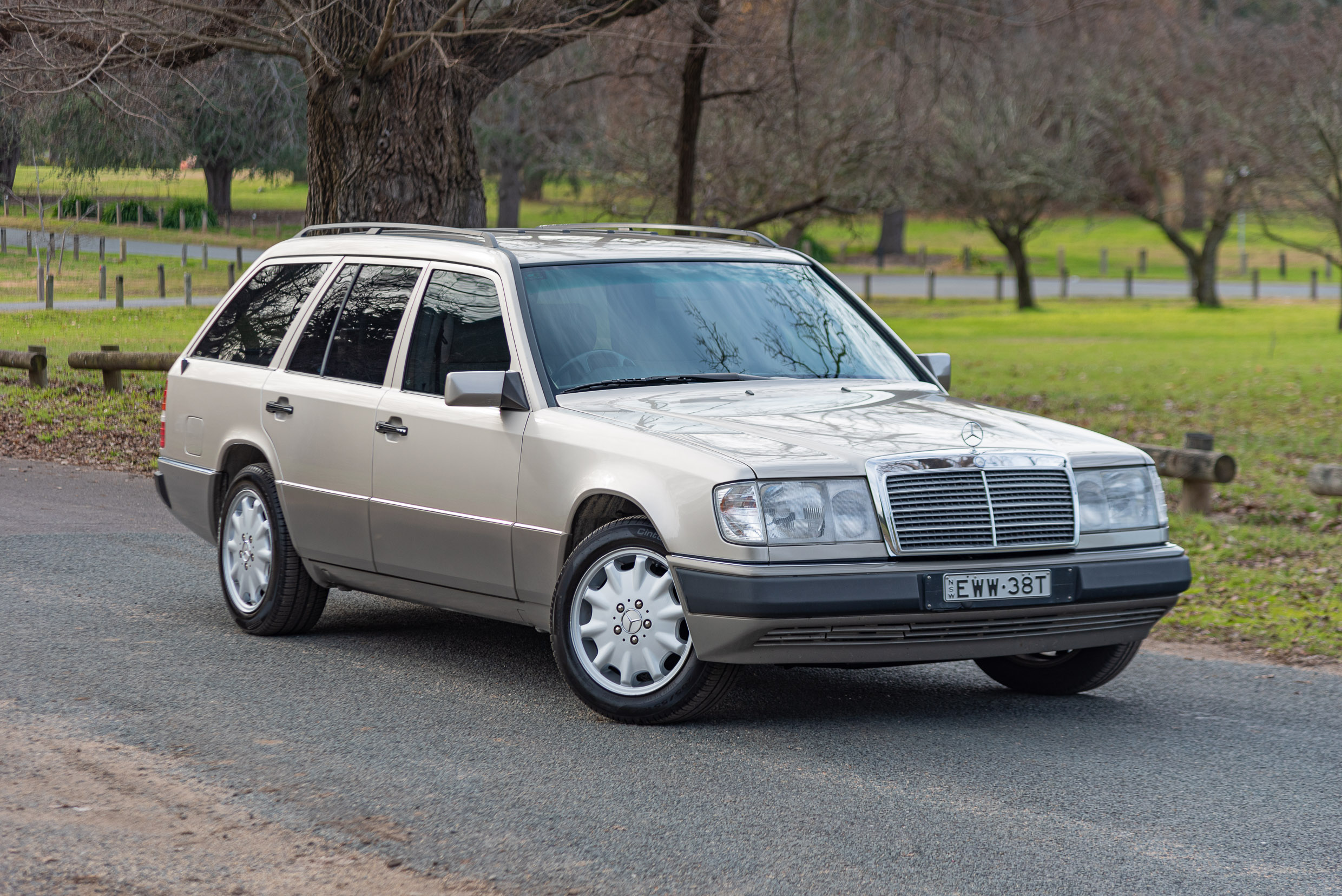 1990 MERCEDES-BENZ (W124) 300 TE for sale by auction in Braidwood, NSW ...