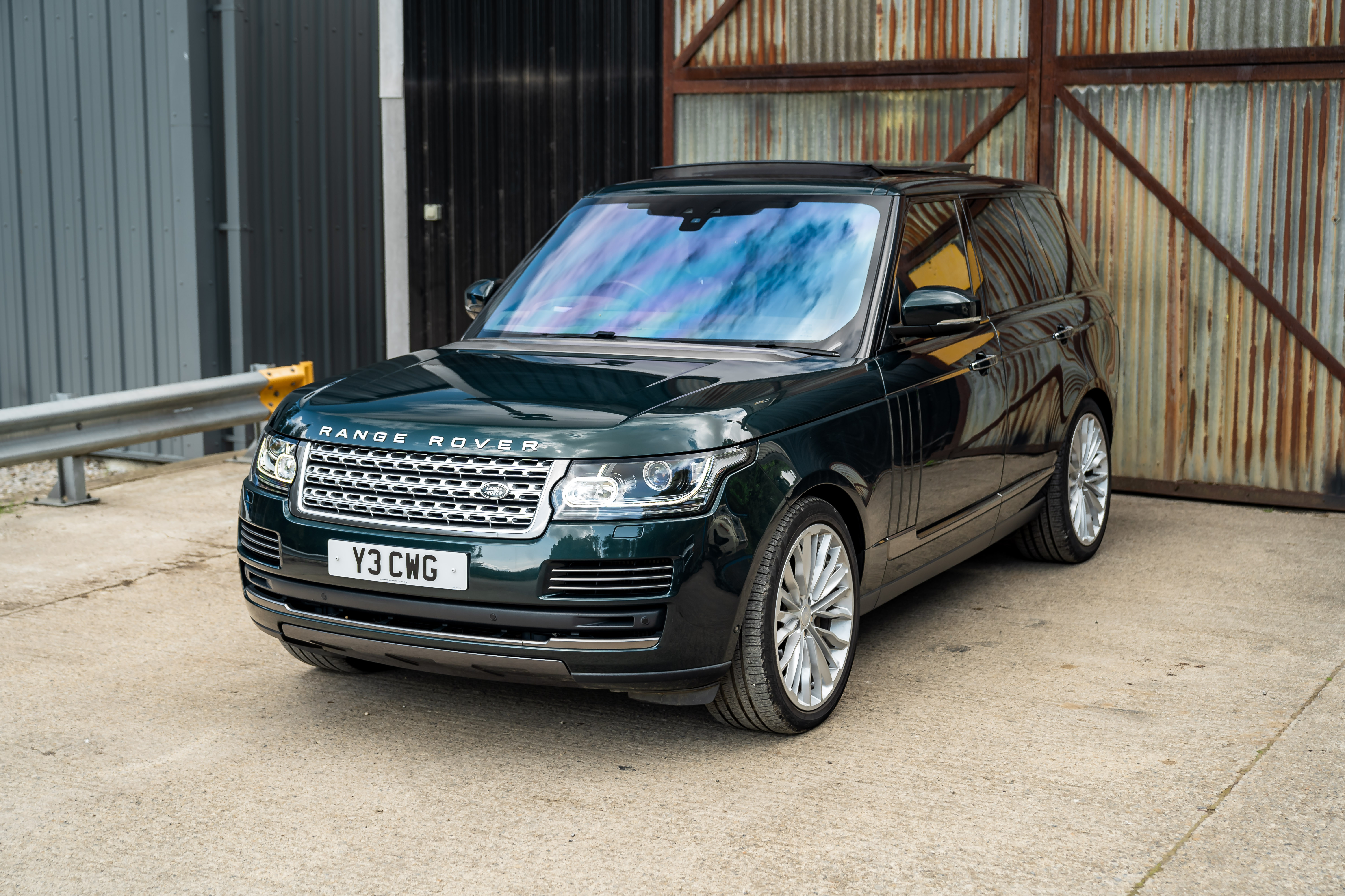 2017 RANGE ROVER VOGUE SE SDV8 for sale by auction in Rippon, North ...