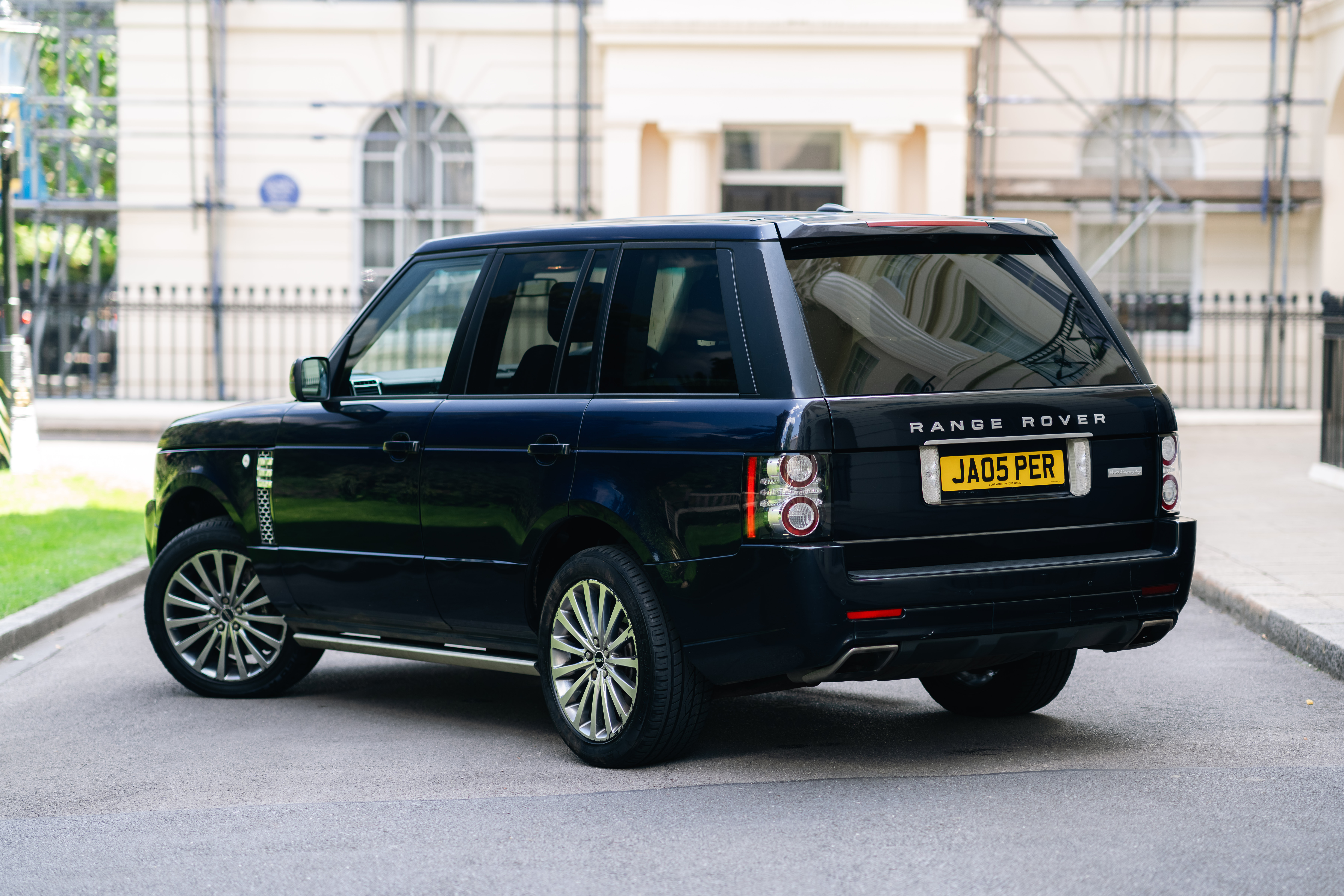 2011 RANGE ROVER 5.0 AUTOBIOGRAPHY (L322) for sale by auction in London ...