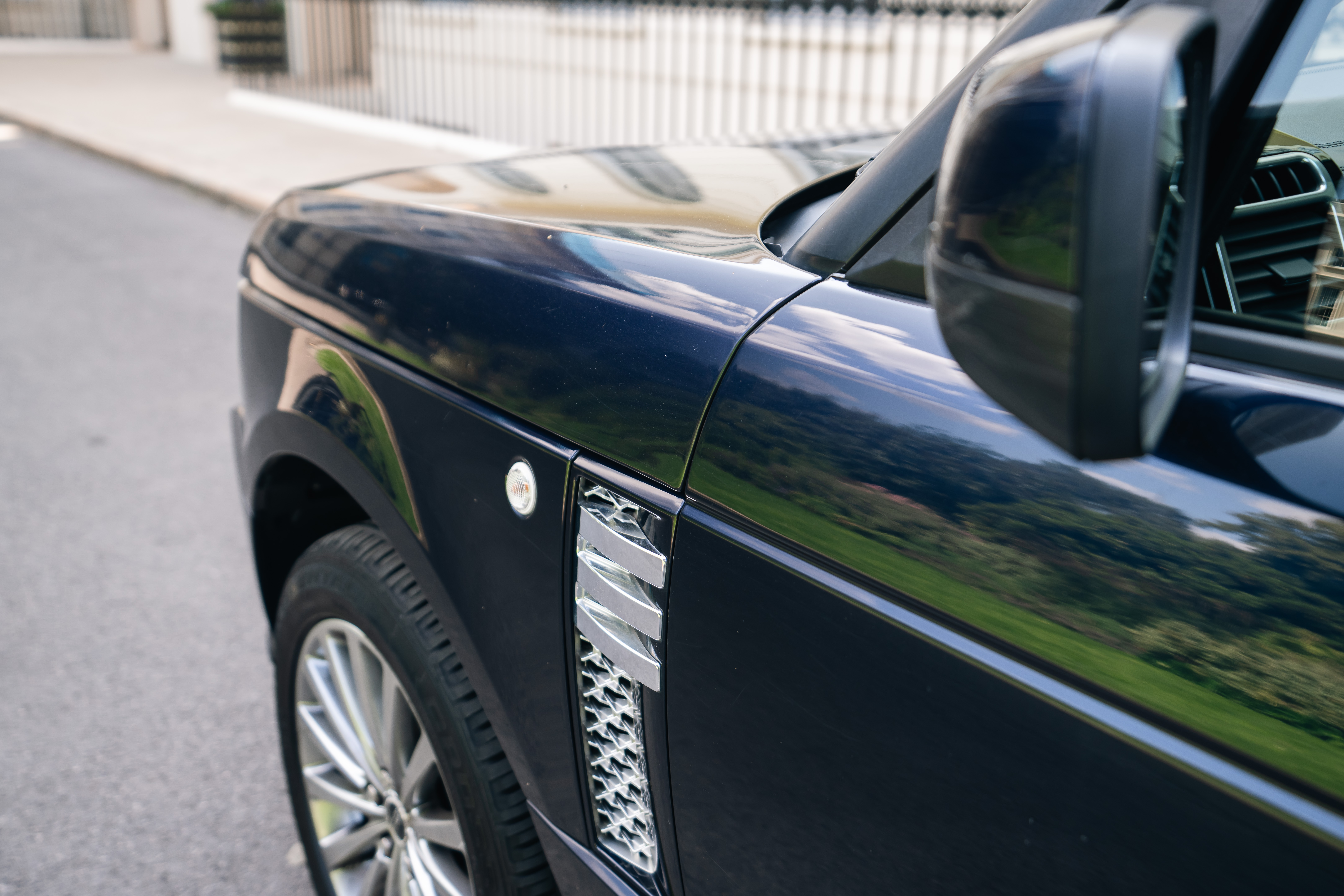 2011 RANGE ROVER 5.0 AUTOBIOGRAPHY (L322) for sale by auction in London ...