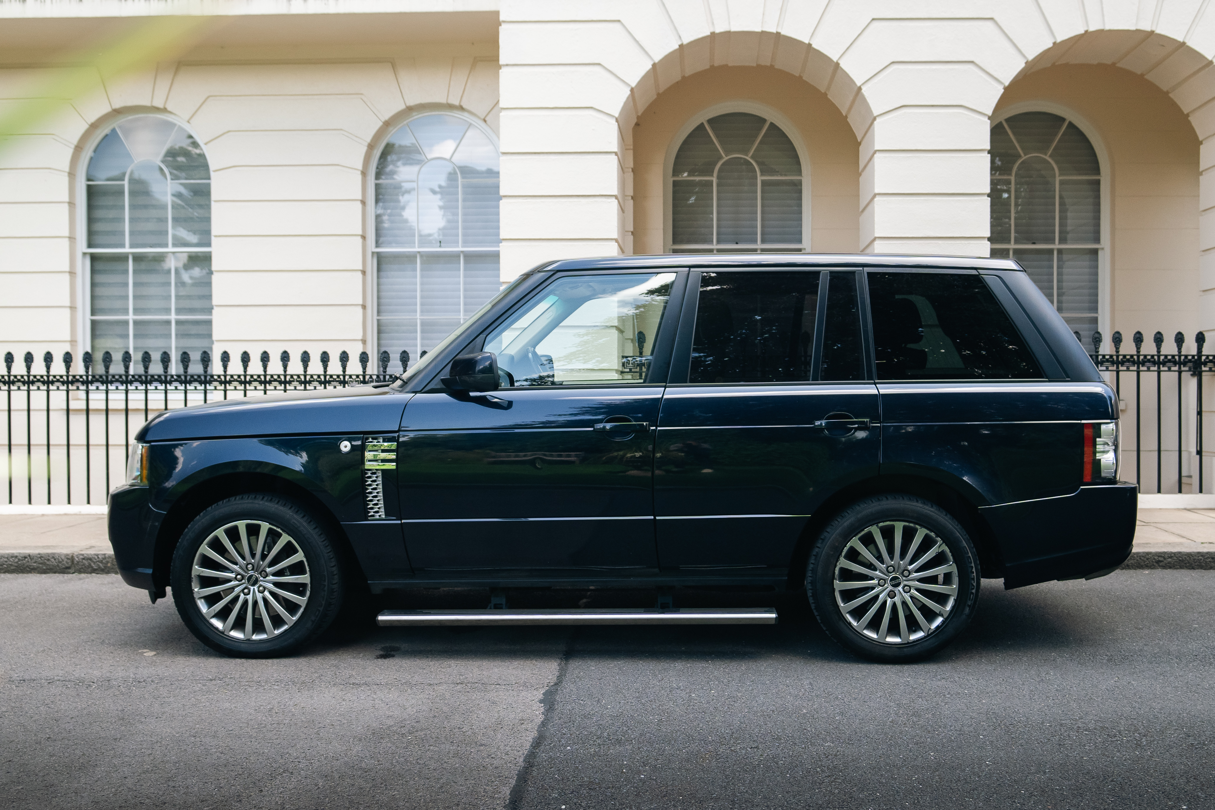 2011 RANGE ROVER 5.0 AUTOBIOGRAPHY (L322) for sale by auction in London ...