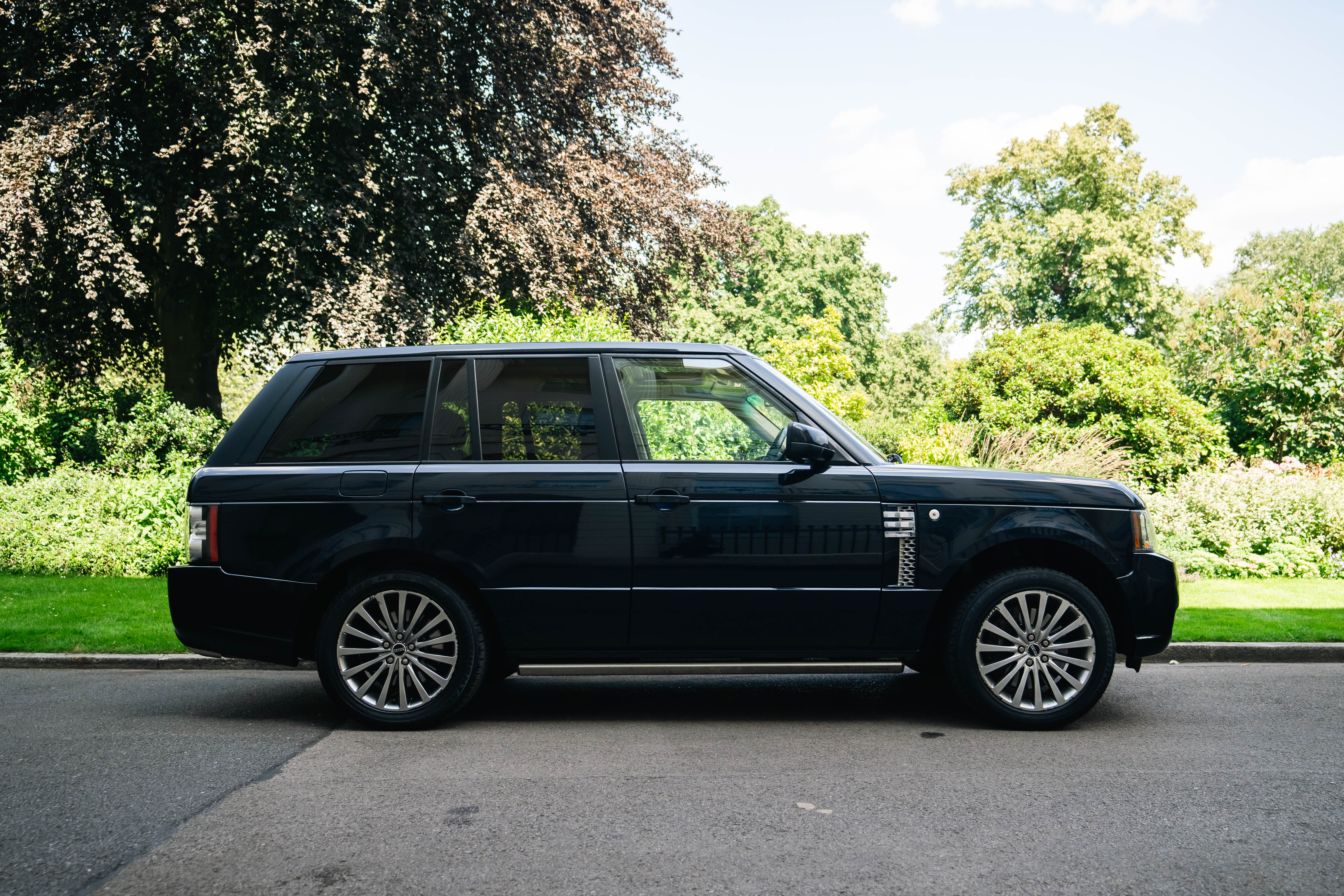 2011 RANGE ROVER 5.0 AUTOBIOGRAPHY (L322) for sale by auction in London ...