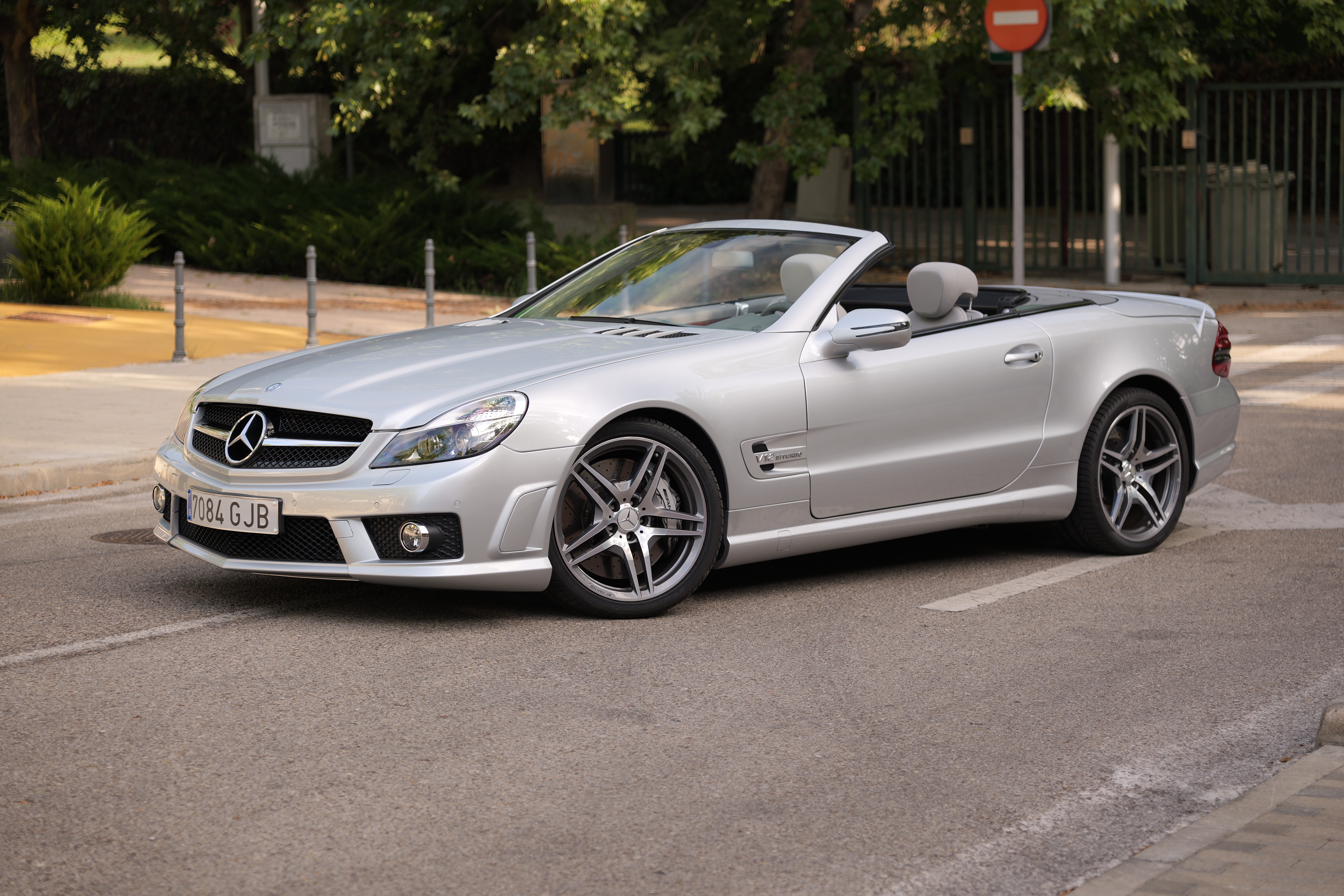 2008 MERCEDES-BENZ (R230) SL65 AMG - 16,100 KM for sale by auction in ...