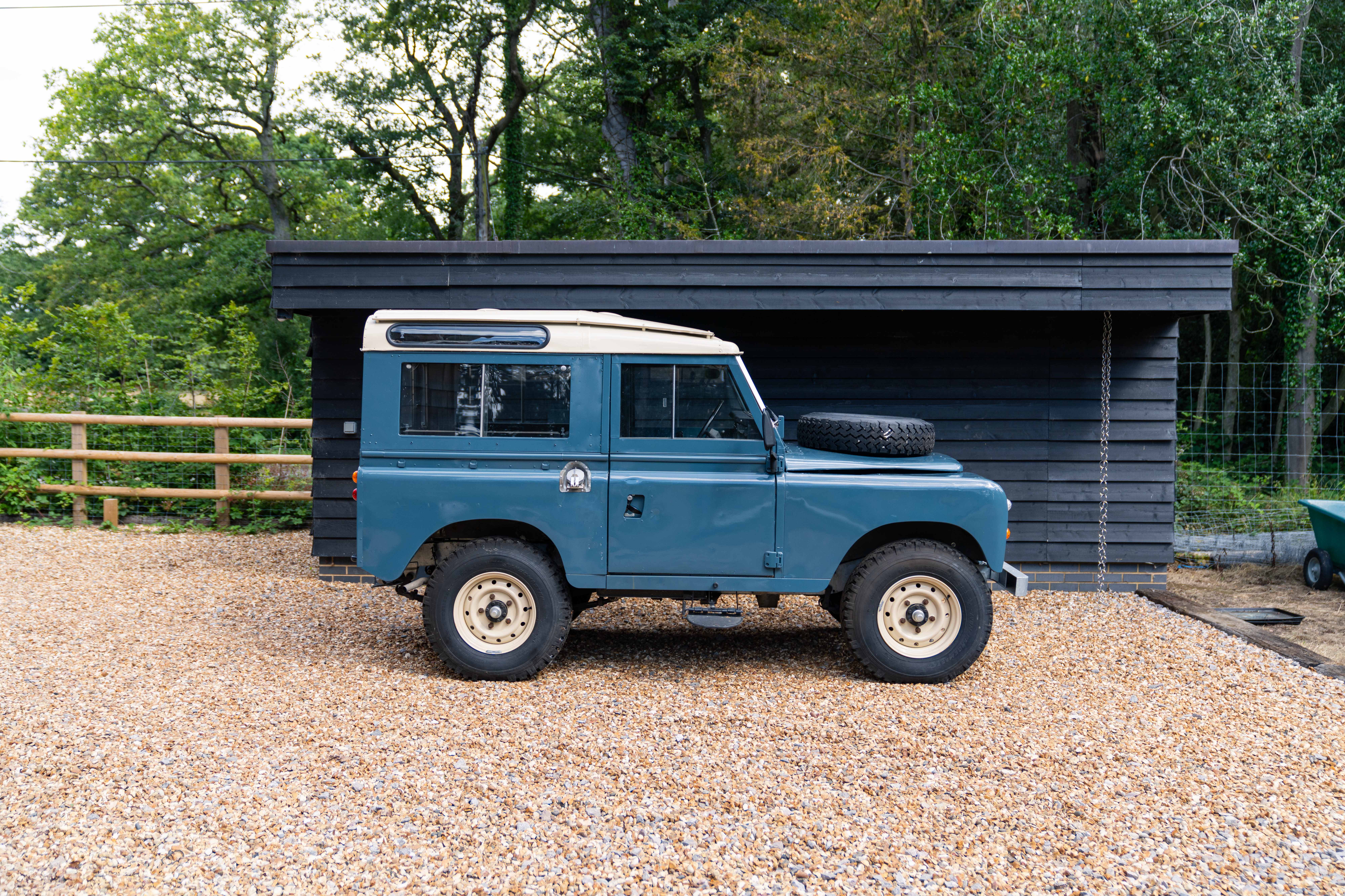 1972 LAND ROVER SERIES III 88" for sale by auction in Tadley, Hampshire ...