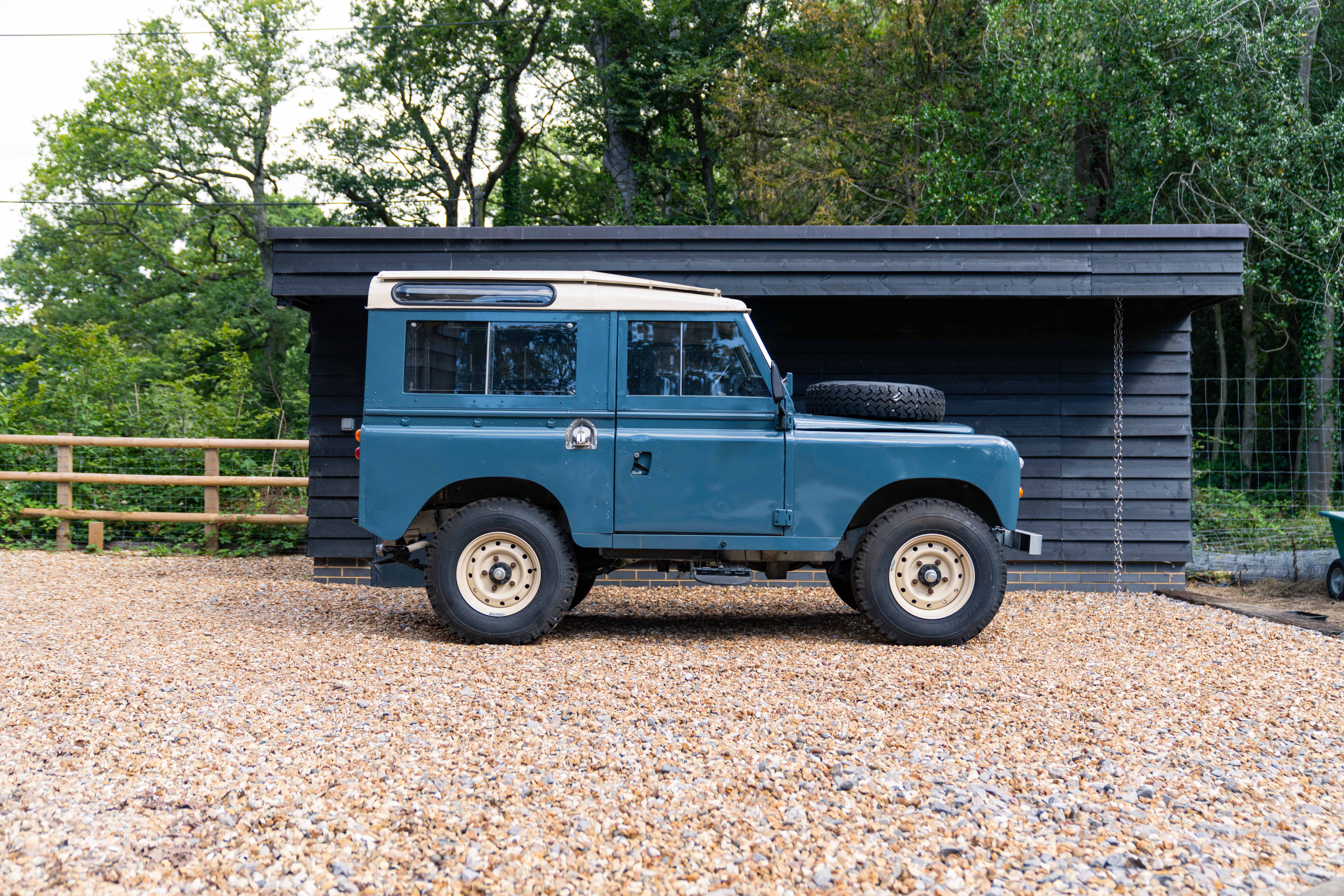 1972 LAND ROVER SERIES III 88" for sale by auction in Tadley, Hampshire ...