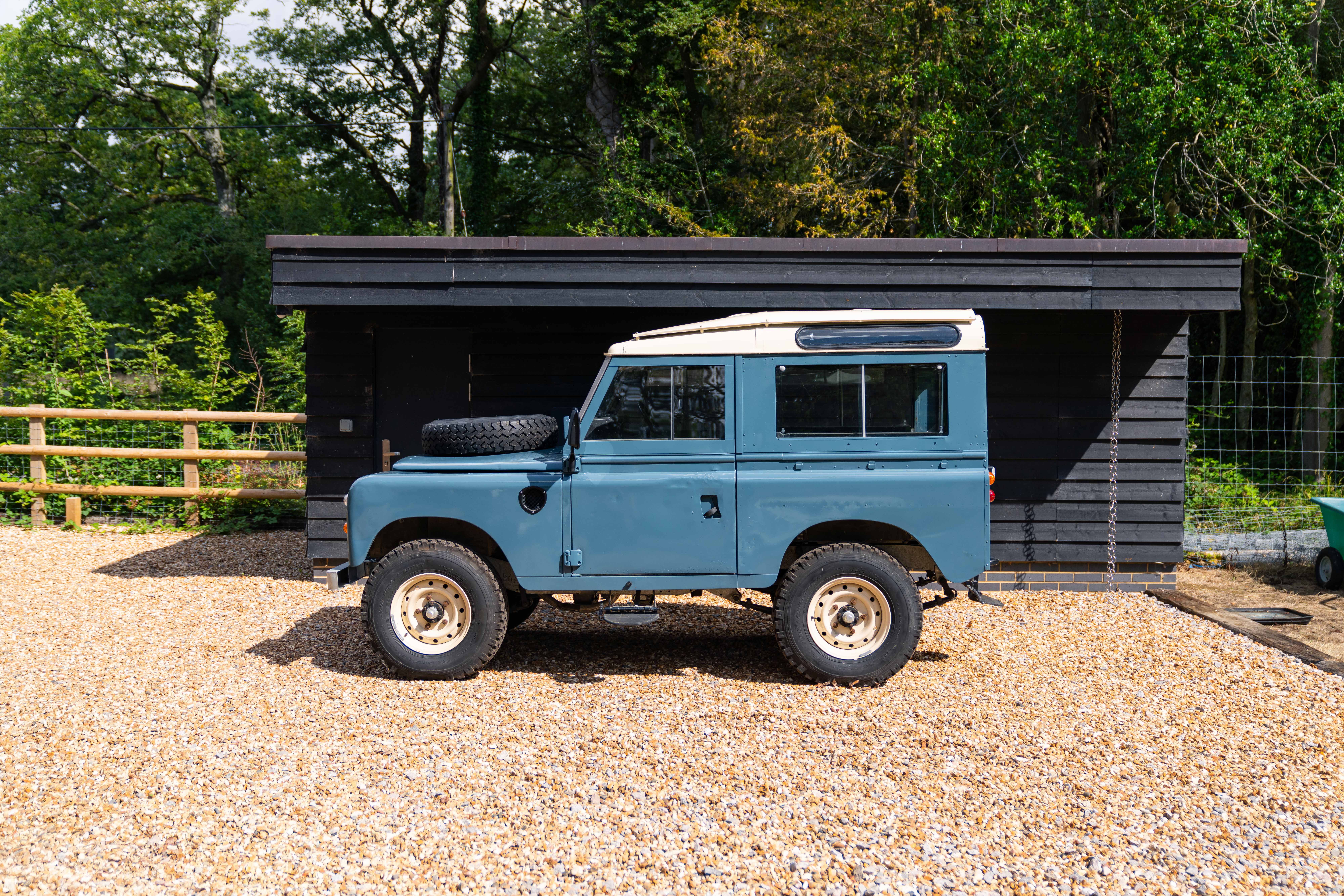 1972 LAND ROVER SERIES III 88" for sale by auction in Tadley, Hampshire ...