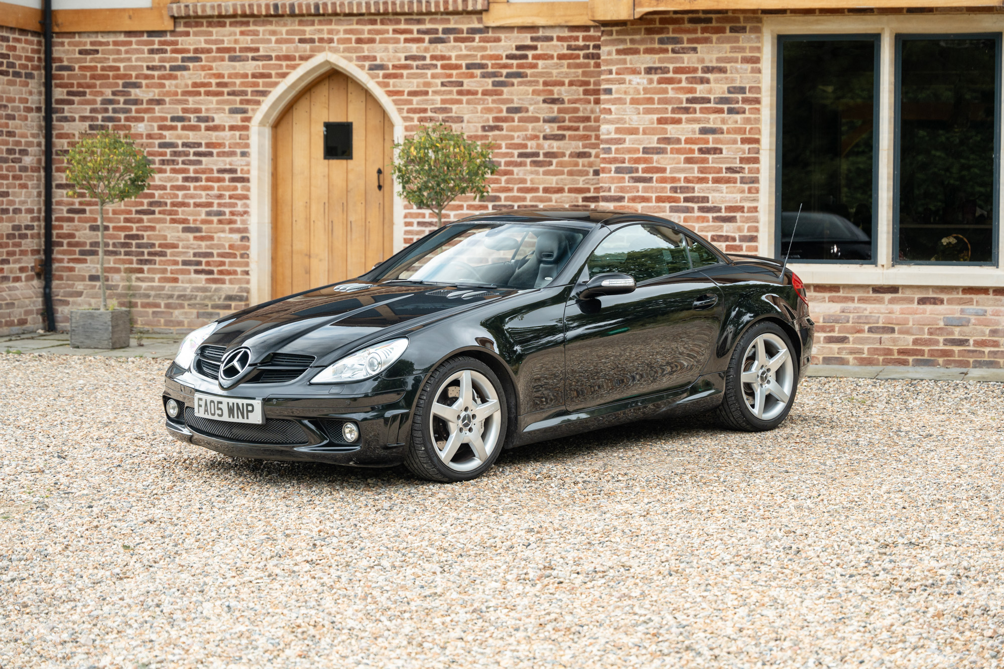 2005 MERCEDES-BENZ (R171) SLK55 AMG for sale by auction in Lingfield ...