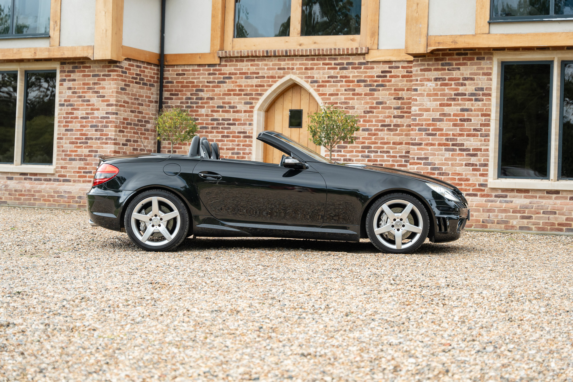 2005 MERCEDES-BENZ (R171) SLK55 AMG for sale by auction in Lingfield ...