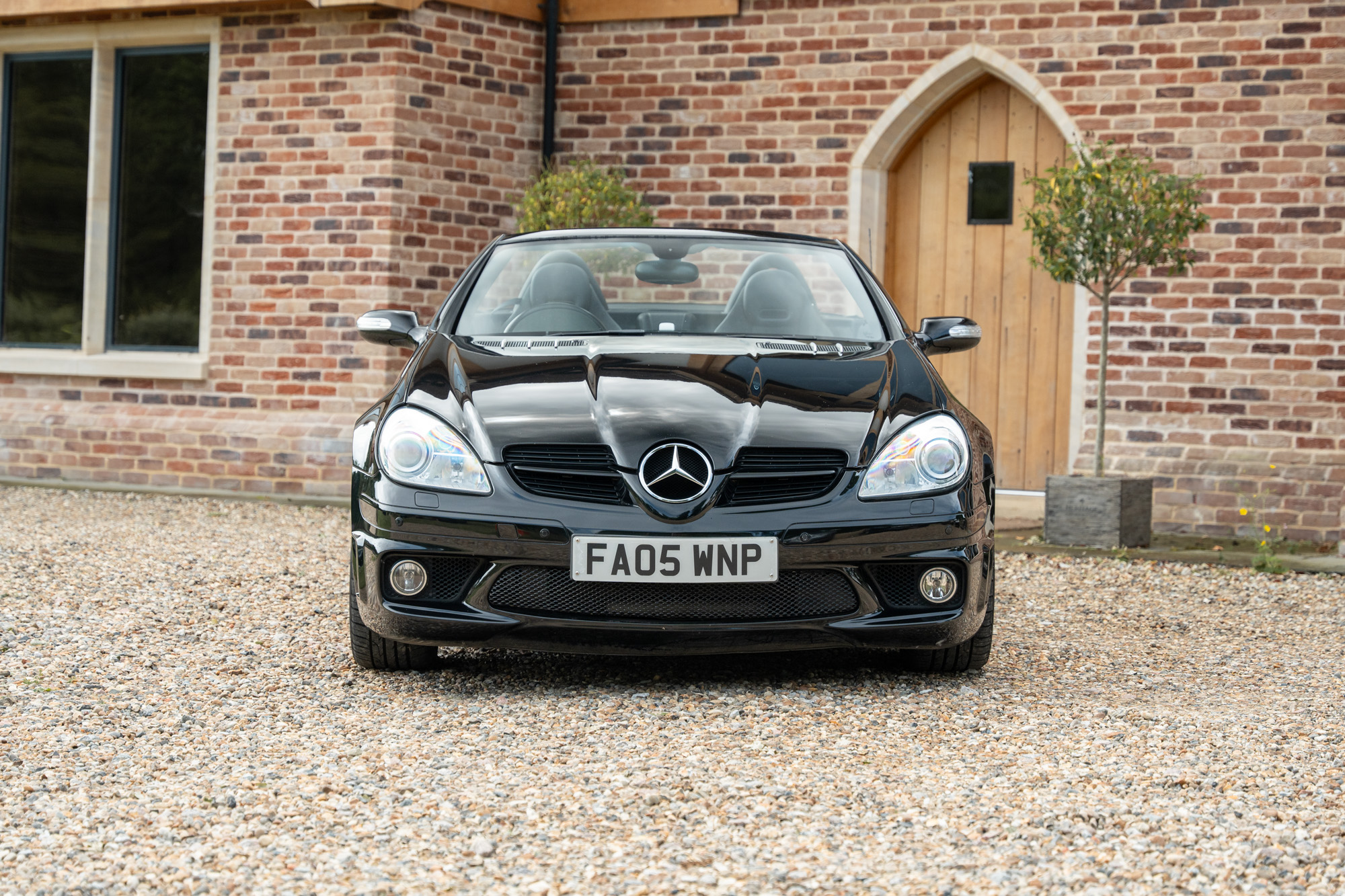 2005 MERCEDES-BENZ (R171) SLK55 AMG for sale by auction in Lingfield ...