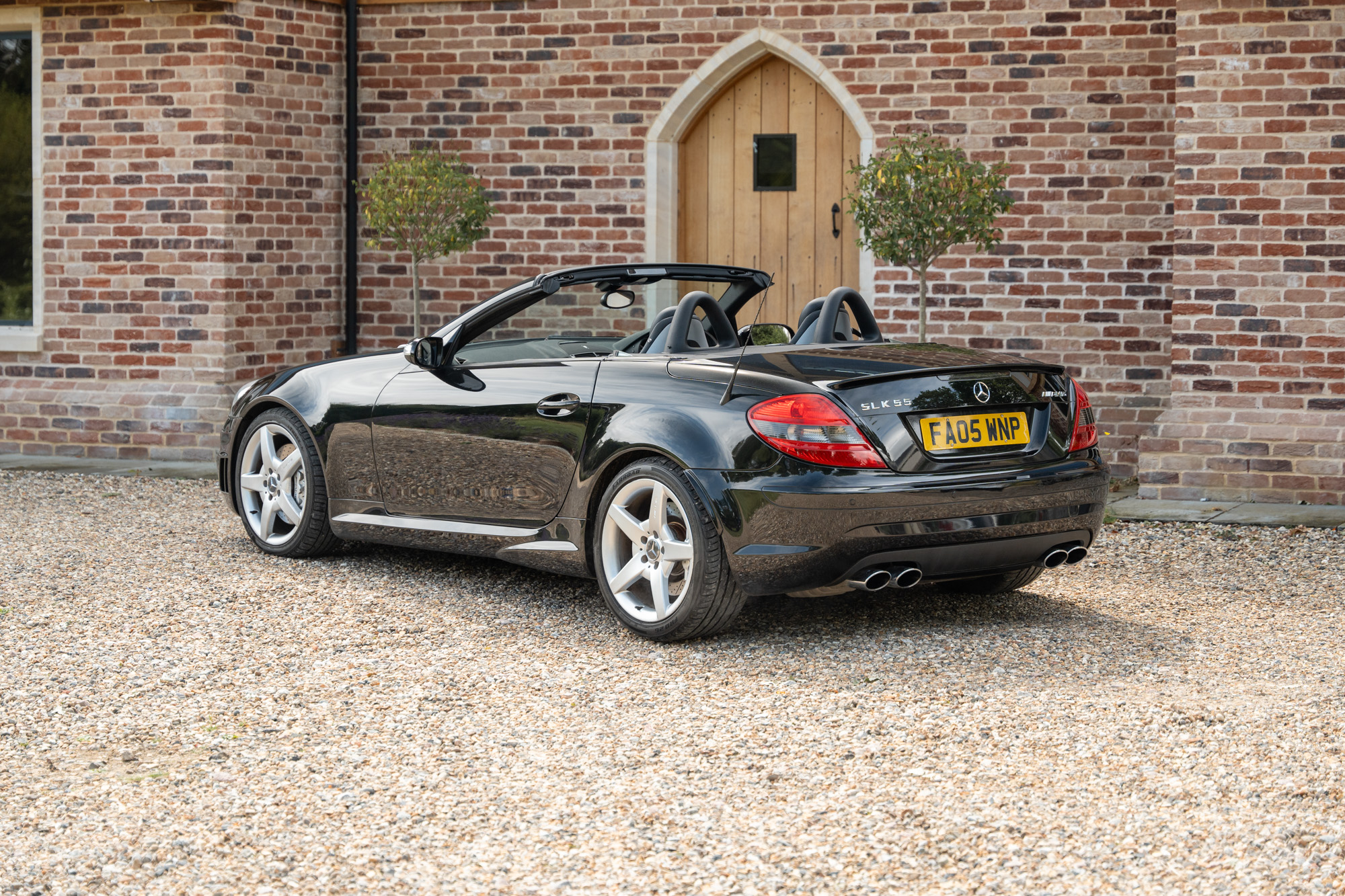 2005 MERCEDES-BENZ (R171) SLK55 AMG for sale by auction in Lingfield ...