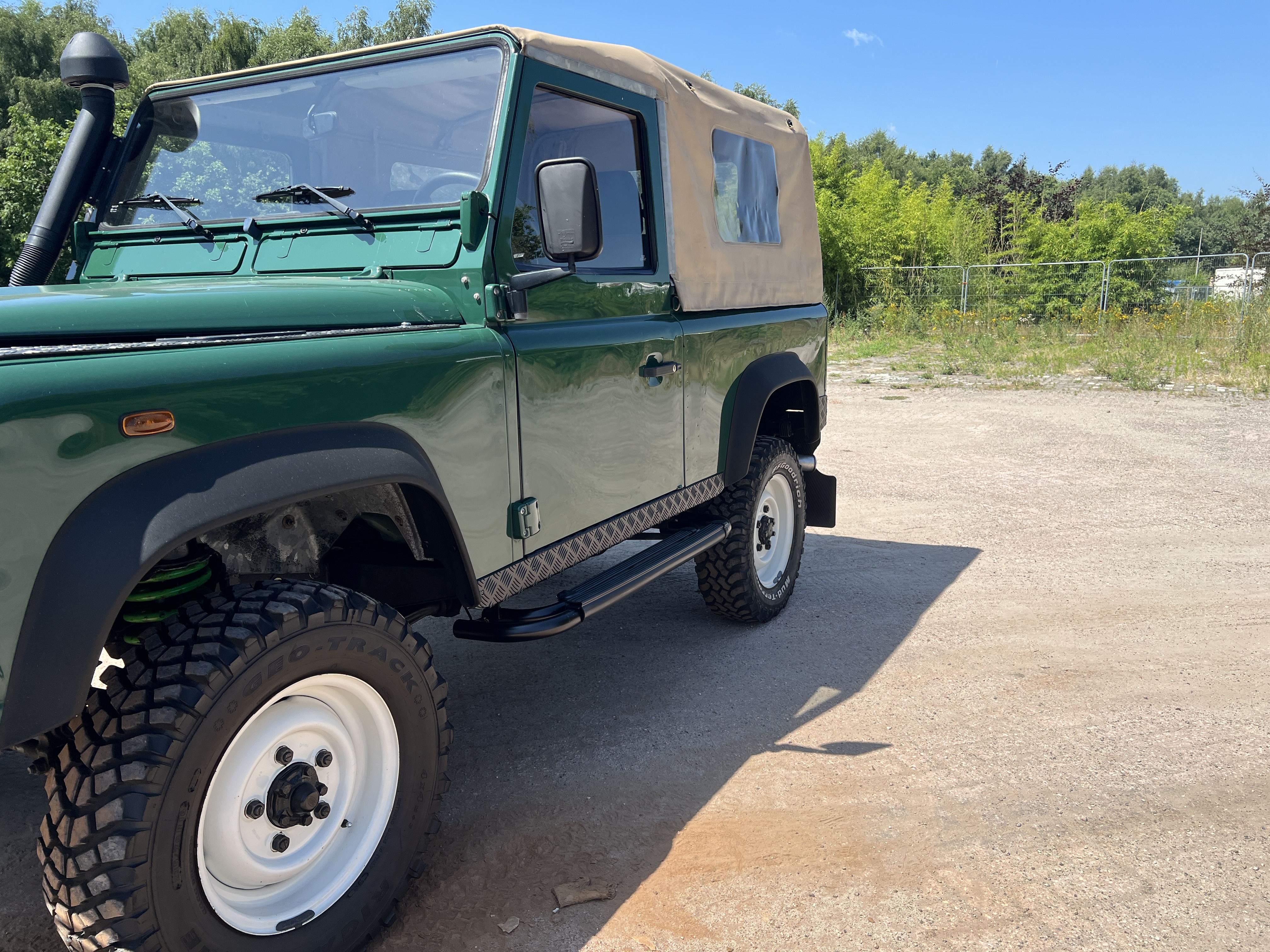 2004 LAND ROVER DEFENDER 90 TD5 PICK UP for sale in Tilburg, Netherlands