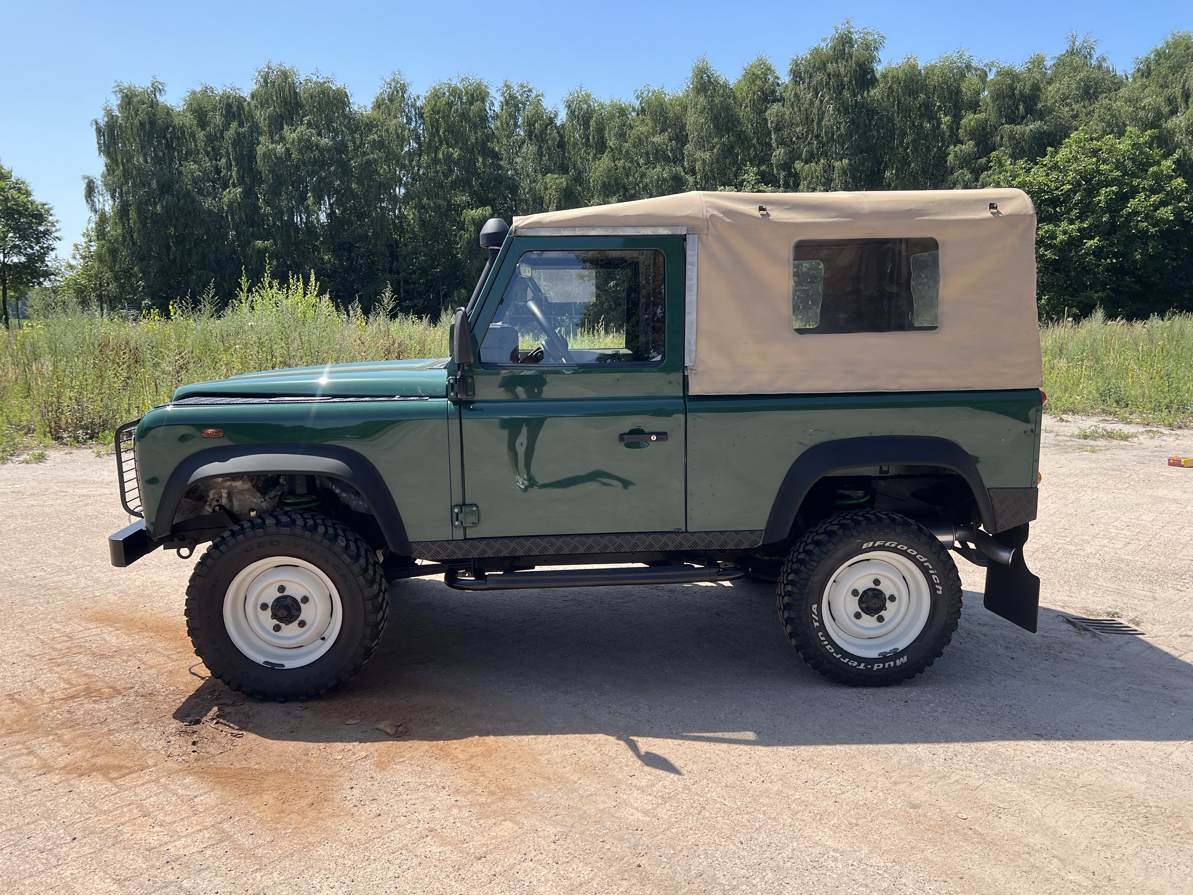 2004 LAND ROVER DEFENDER 90 TD5 PICK UP for sale in Tilburg, Netherlands
