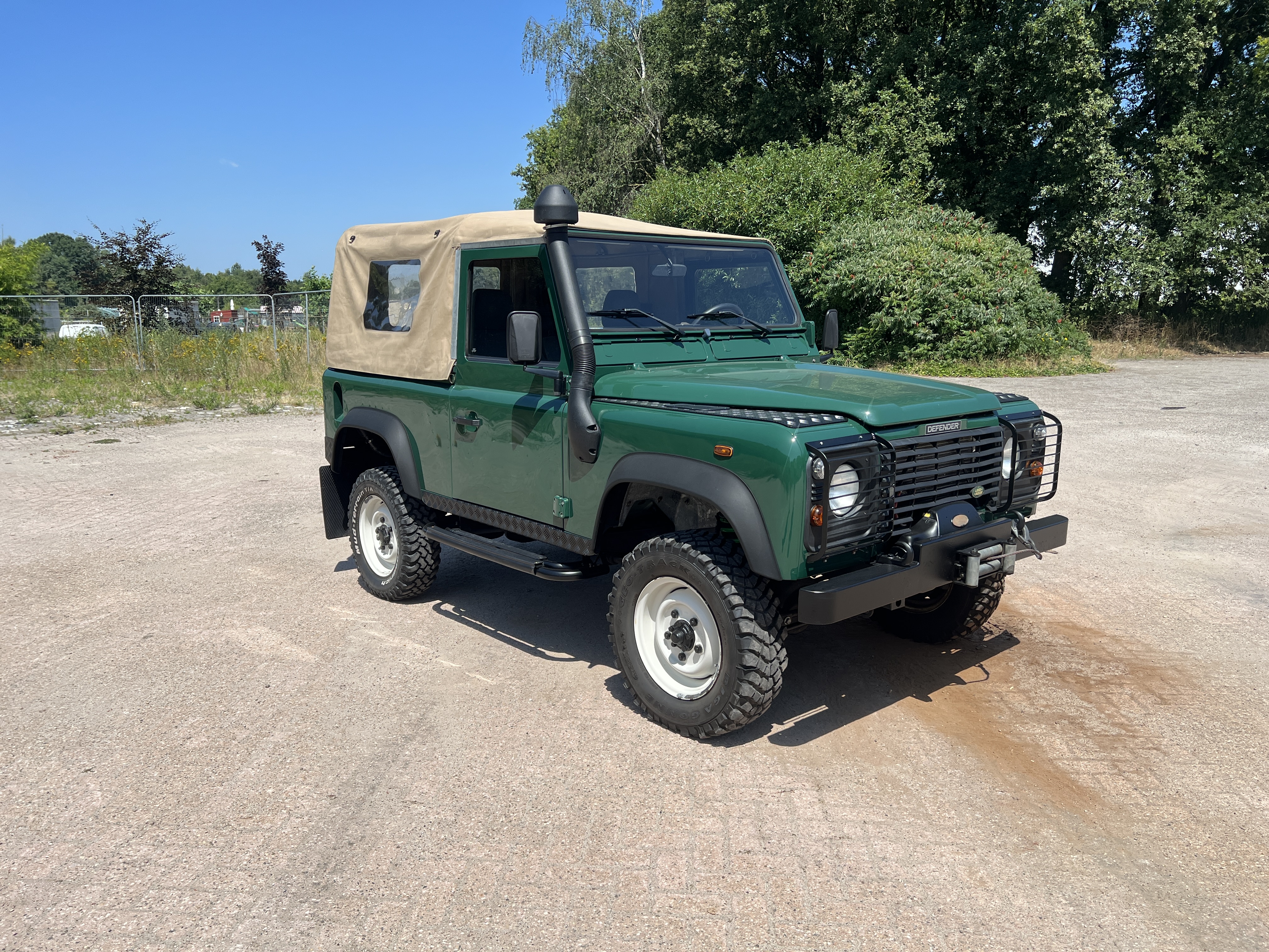 2004 LAND ROVER DEFENDER 90 TD5 PICK UP for sale in Tilburg, Netherlands