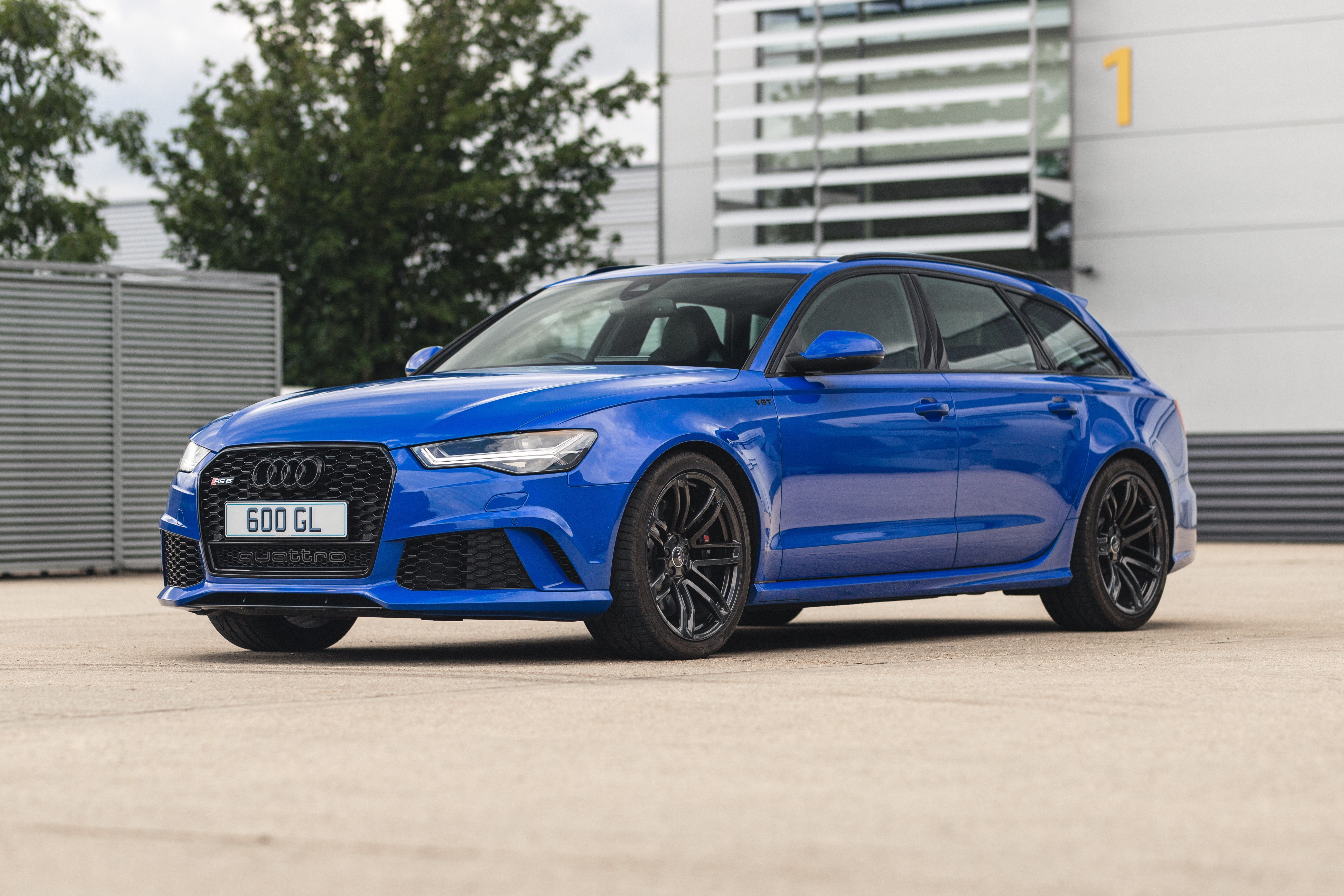 2017 AUDI RS6 (C7) AVANT – VAT Q for sale by auction in Newbury ...