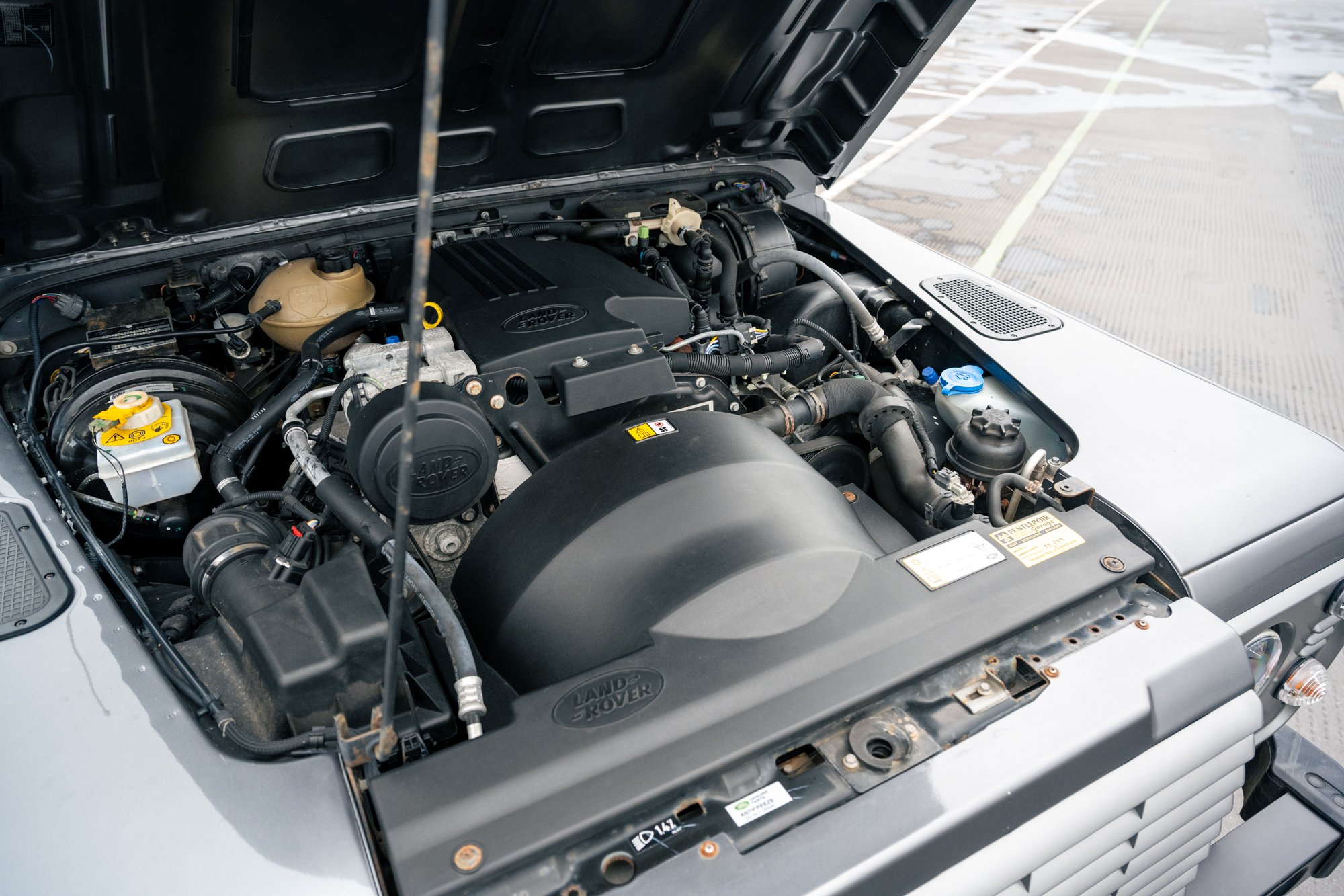 2014 LAND ROVER DEFENDER 90 - BOWLER - 34,966 MILES - VAT Q for sale by ...