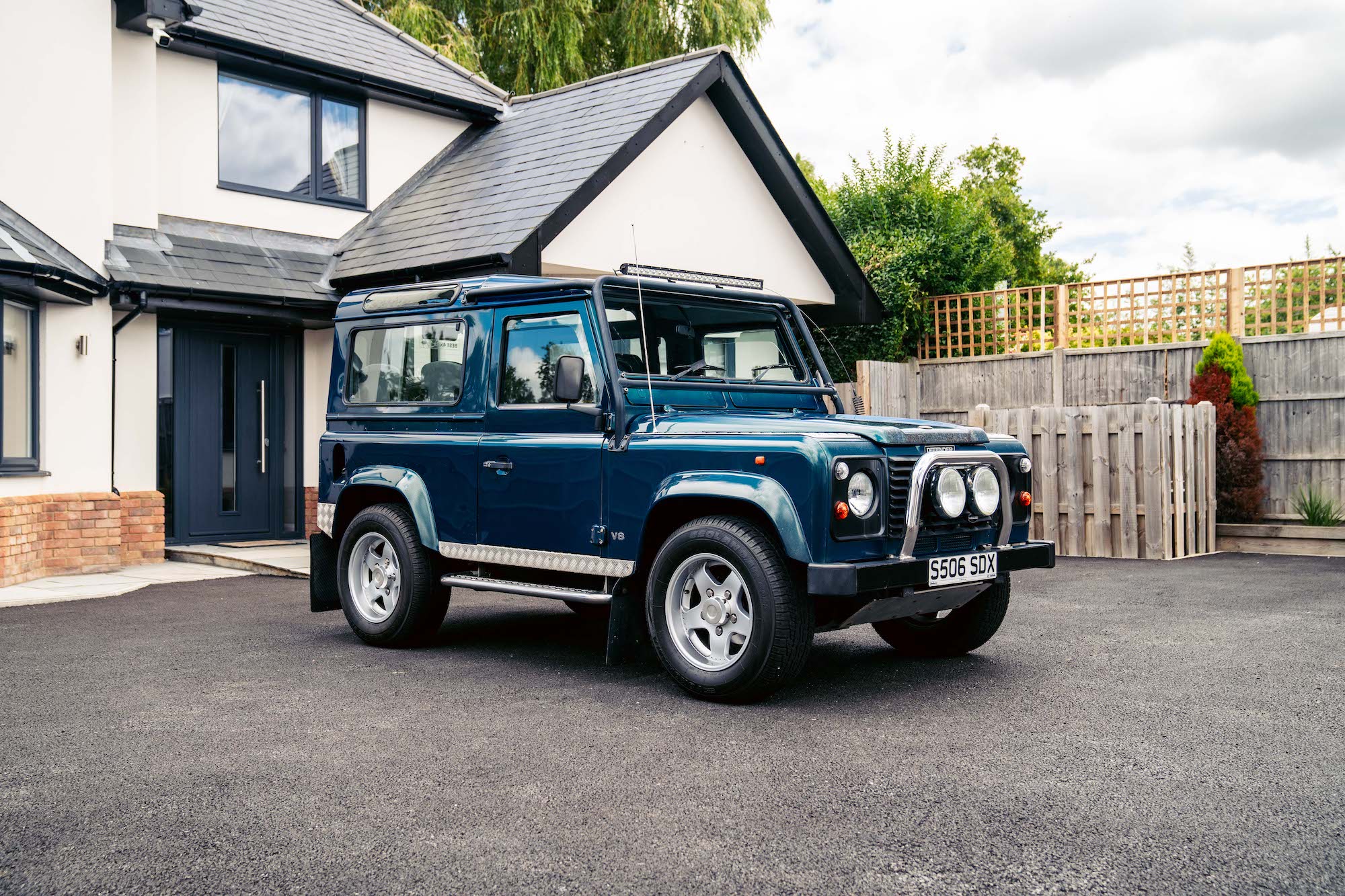 1998 LAND ROVER DEFENDER 90 50TH ANNIVERSARY V8 - OVERFINCH for sale by ...