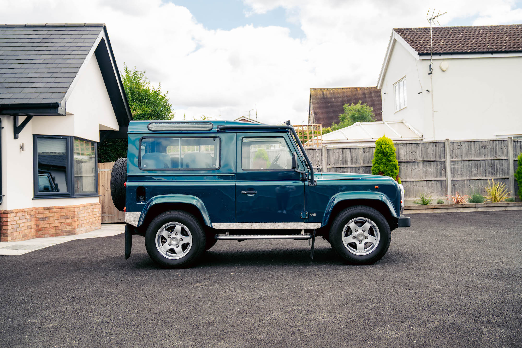 1998 LAND ROVER DEFENDER 90 50TH ANNIVERSARY V8 - OVERFINCH for sale by ...
