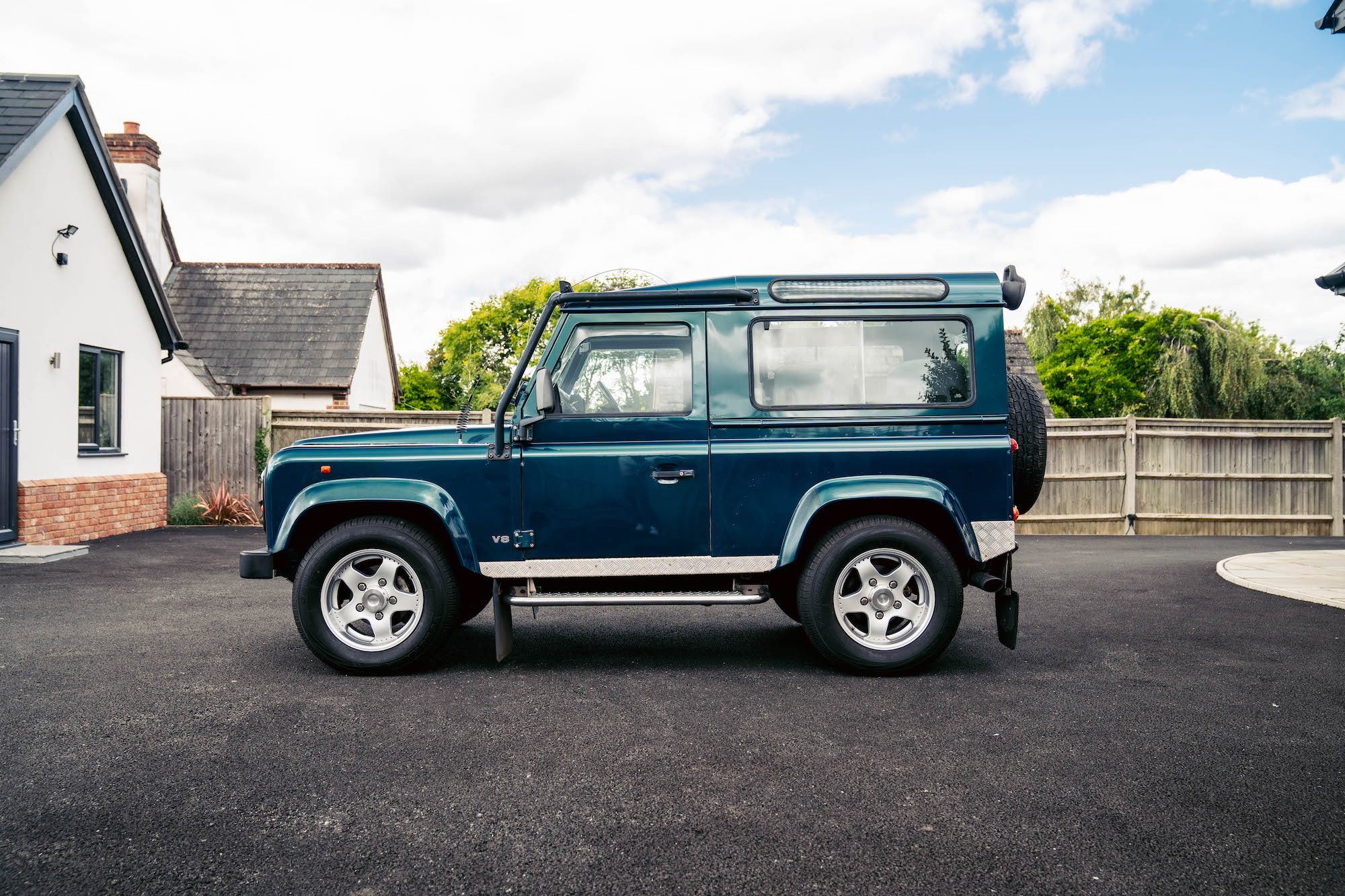 1998 LAND ROVER DEFENDER 90 50TH ANNIVERSARY V8 - OVERFINCH for sale by ...