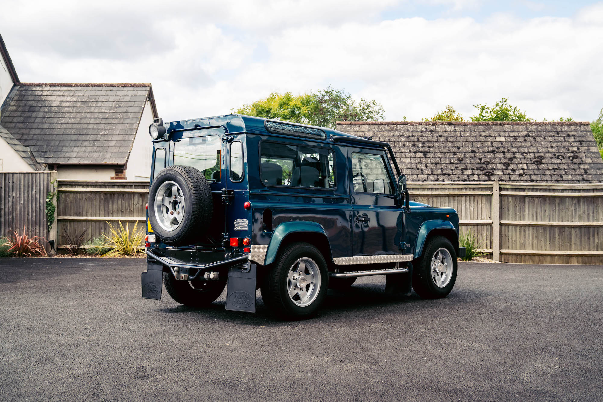 1998 LAND ROVER DEFENDER 90 50TH ANNIVERSARY V8 - OVERFINCH for sale by ...