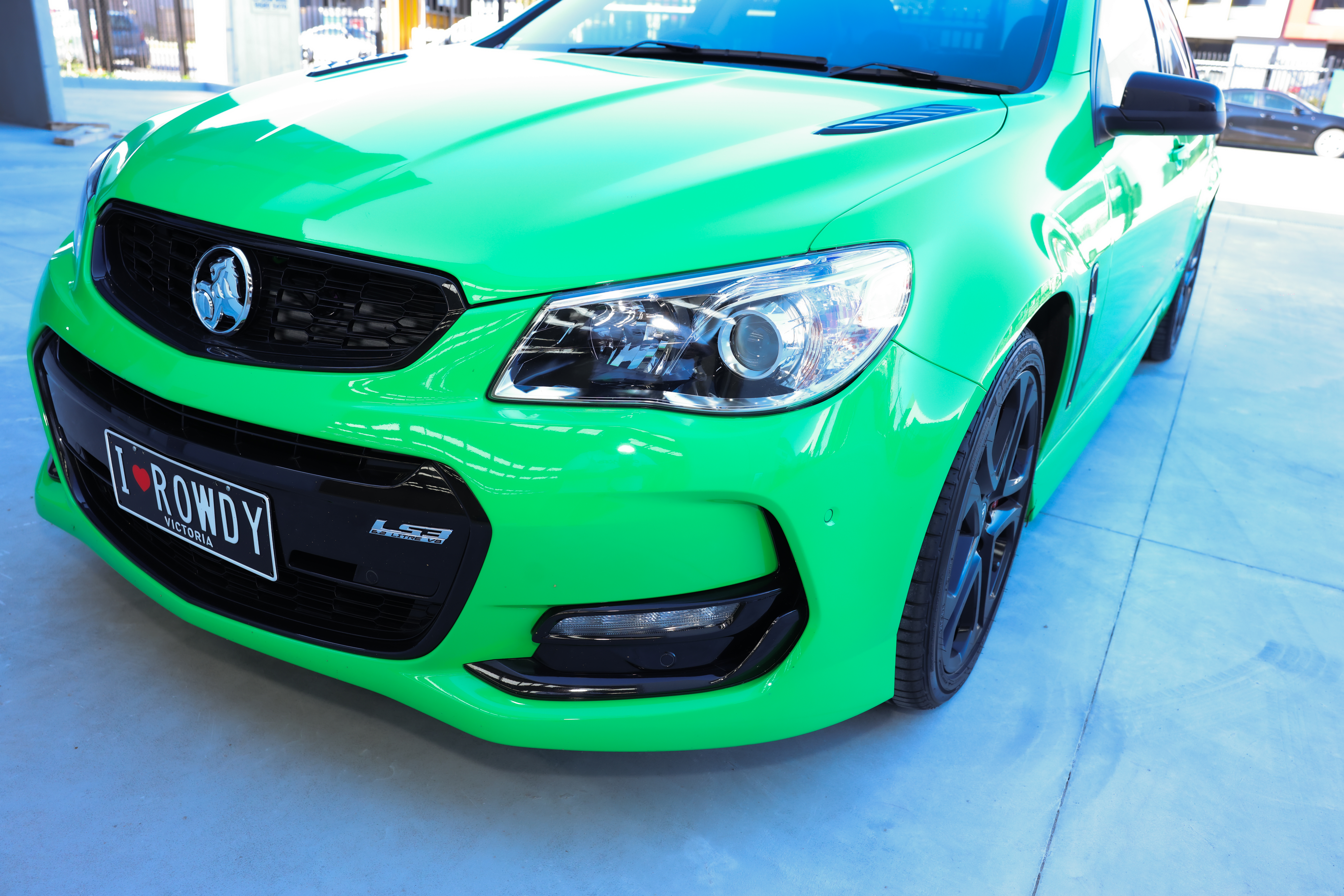 2017 HOLDEN COMMODORE (VFII) SS V REDLINE - 3,255 KM for sale by ...