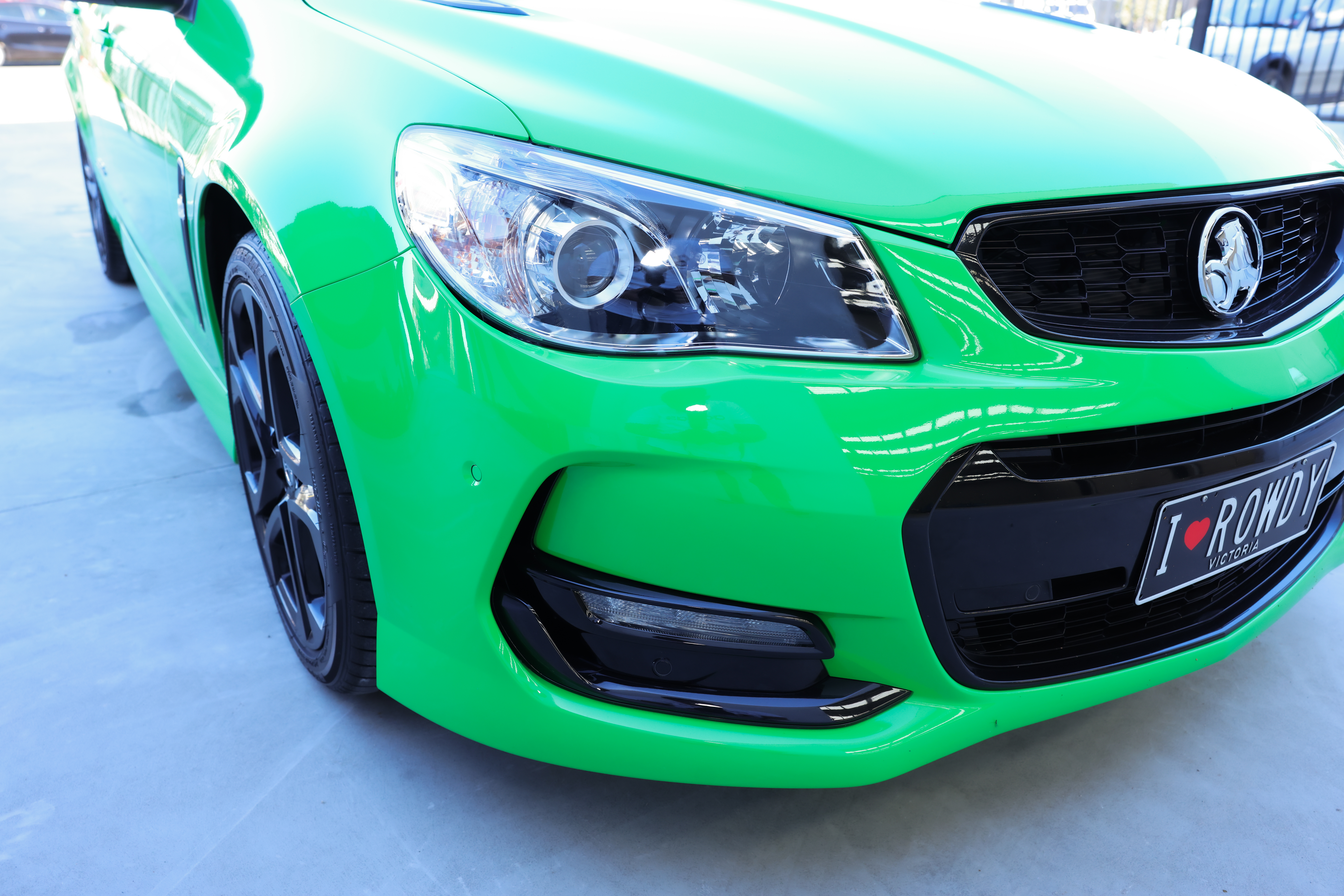 2017 HOLDEN COMMODORE (VFII) SS V REDLINE - 3,255 KM for sale by ...