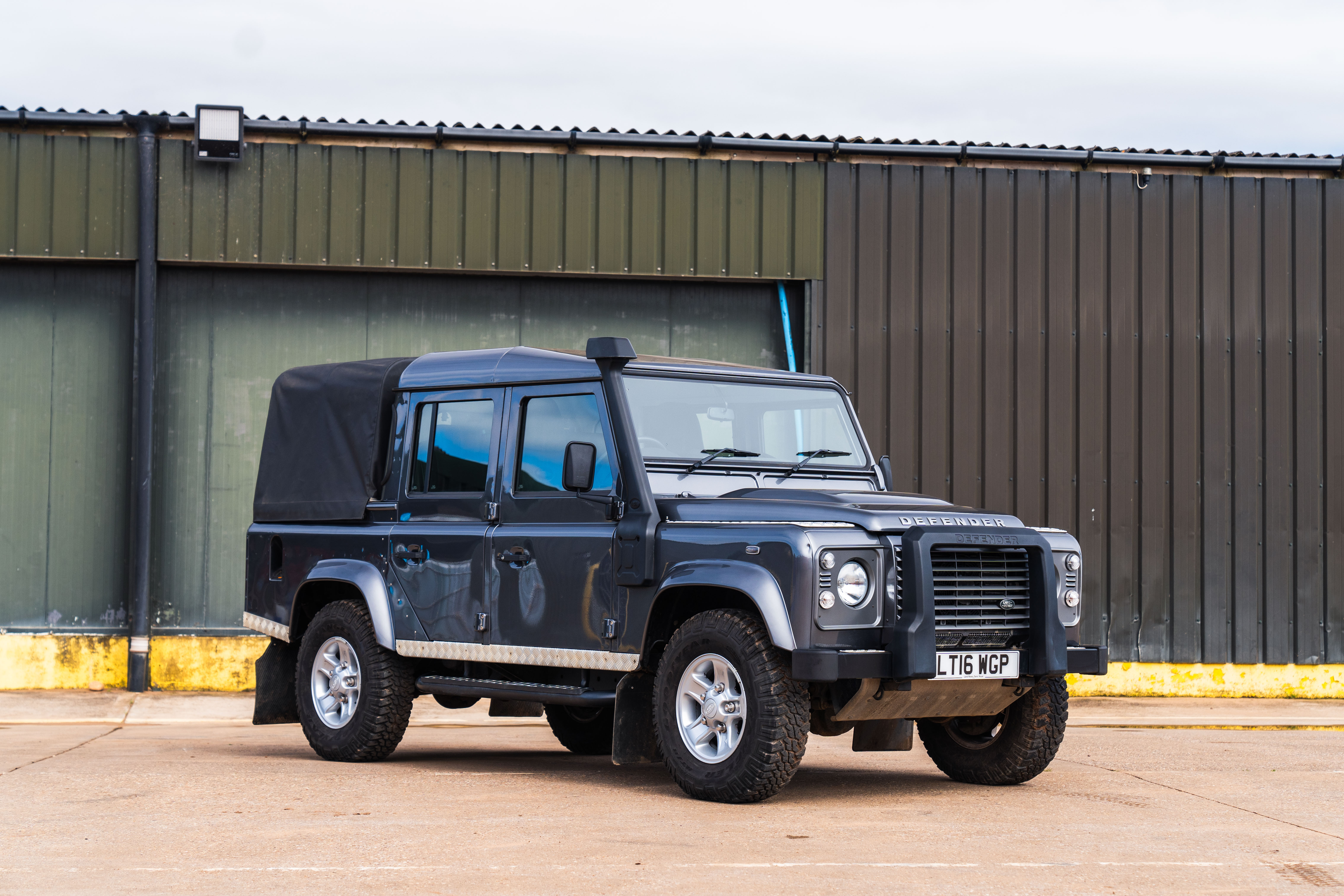 2016 LAND ROVER DEFENDER 110 XS DOUBLE CAB - 11,703 MILES - VAT Q for ...