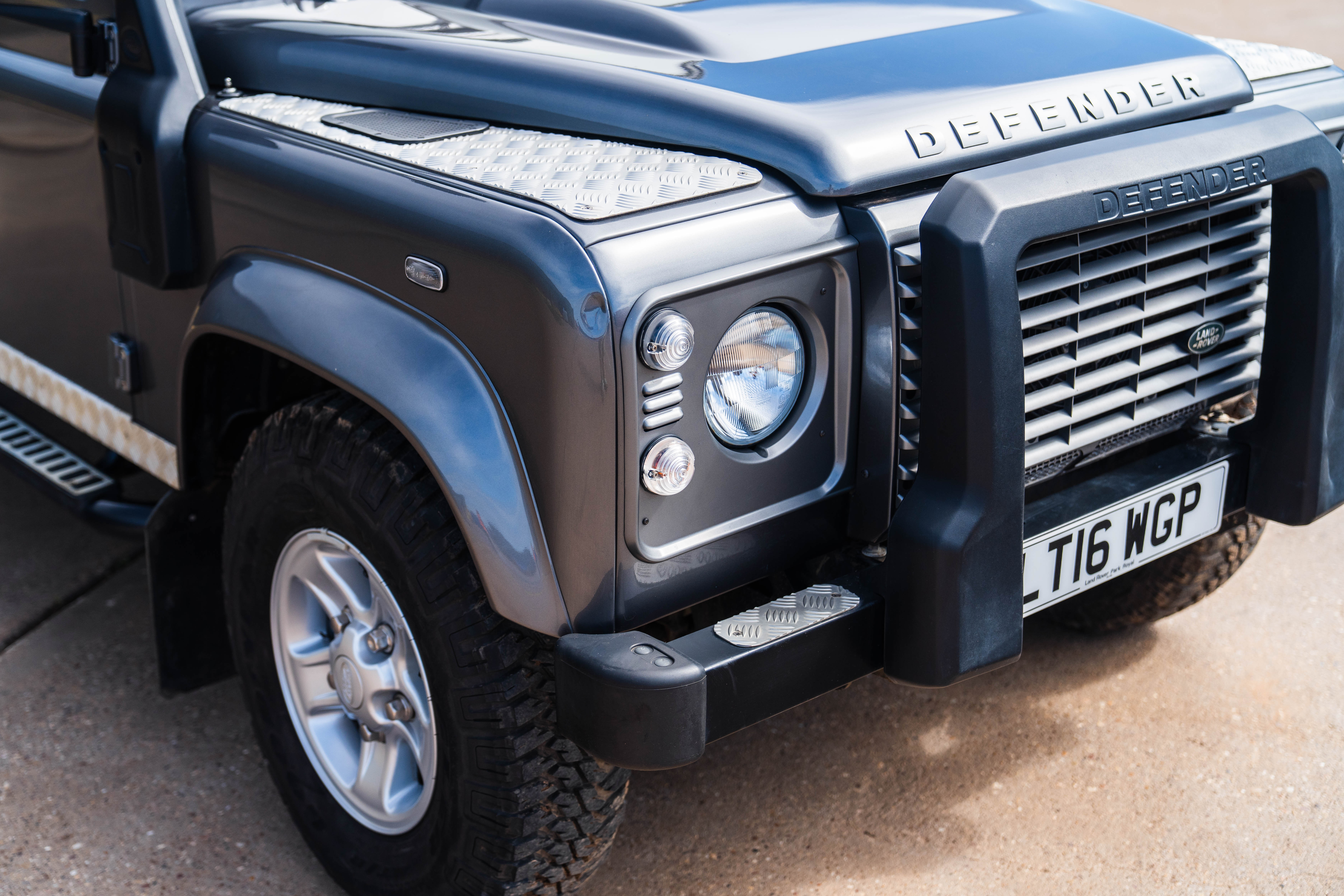 2016 LAND ROVER DEFENDER 110 XS DOUBLE CAB - 11,703 MILES - VAT Q for ...