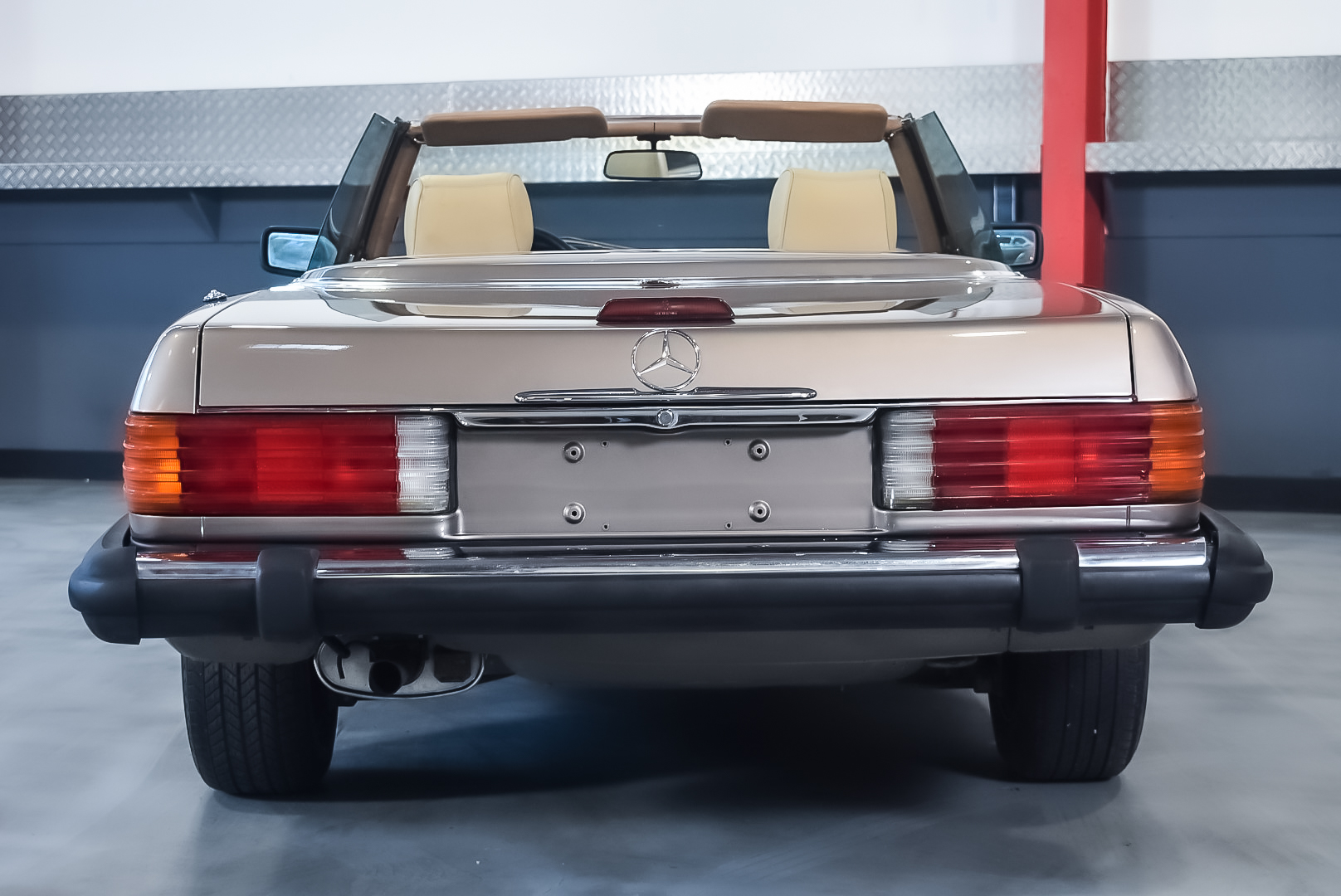 1988 MERCEDES-BENZ (R107) 560SL for sale by auction in Schiedam ...