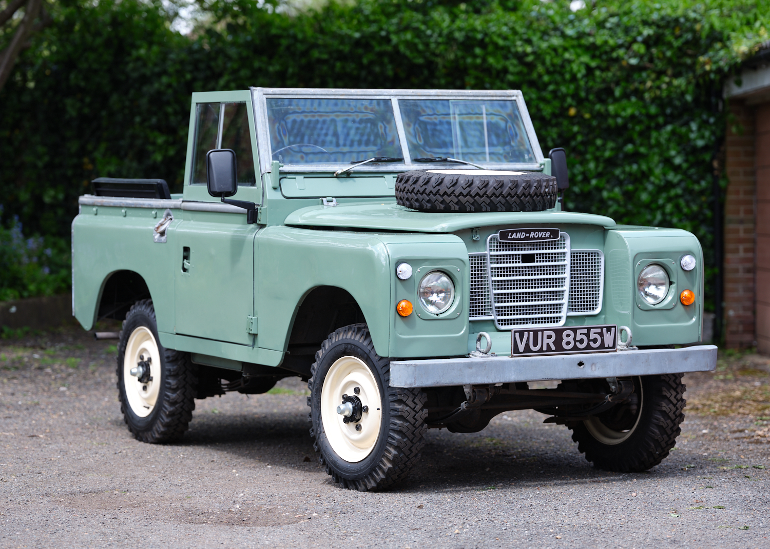 1980 LAND ROVER SERIES III 88" for sale by auctionin London, United Kingdom