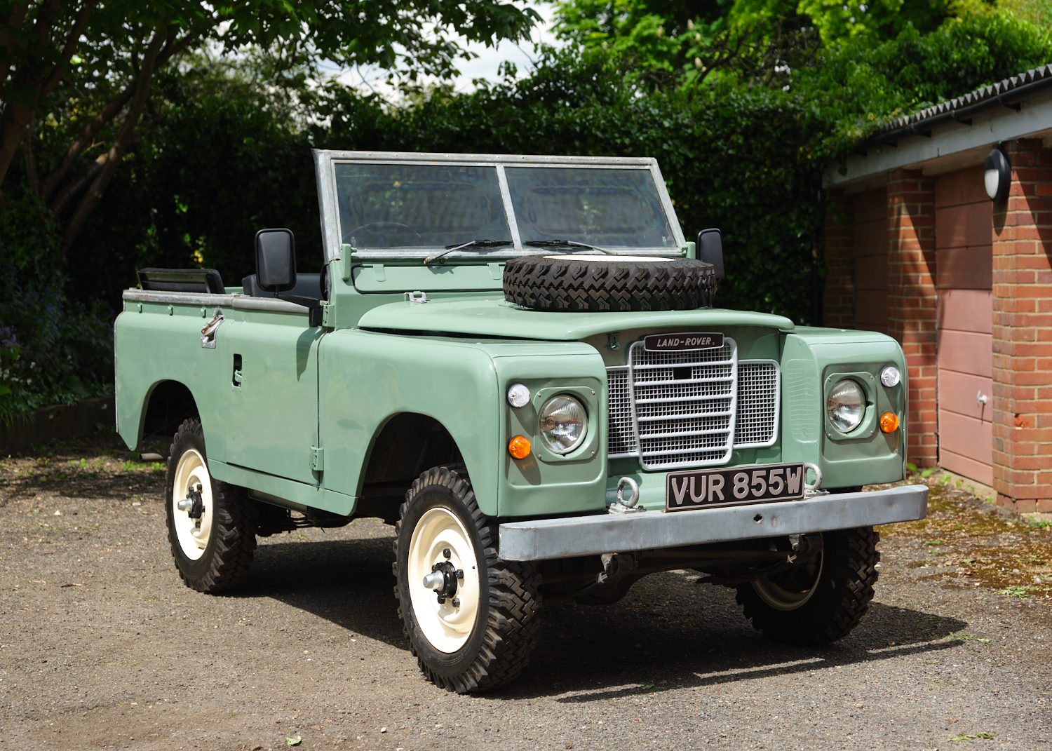 1980 LAND ROVER SERIES III 88" for sale by auctionin London, United Kingdom