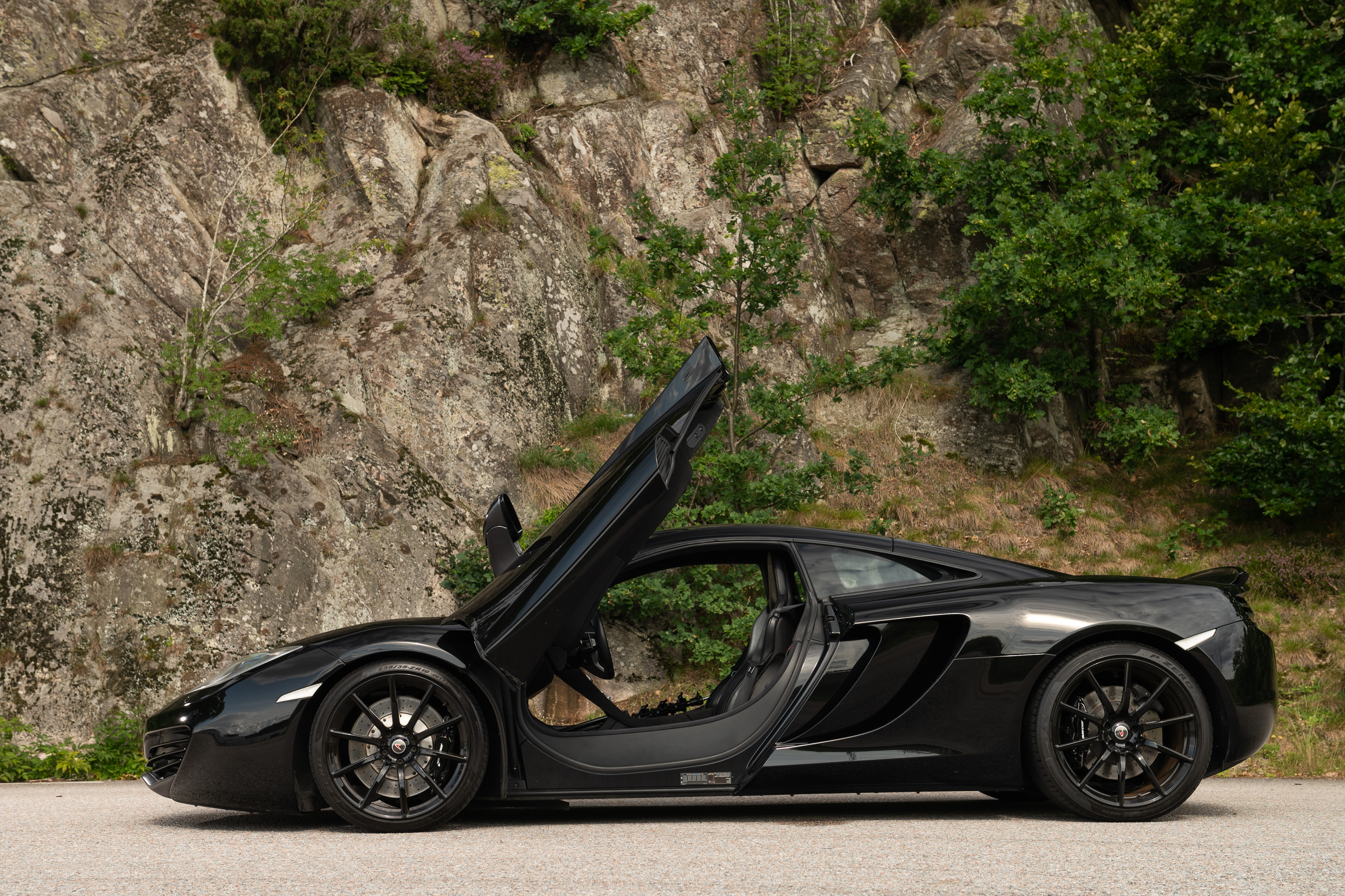 2013 MCLAREN MP4-12C for sale by auction in Sverige, Sweden