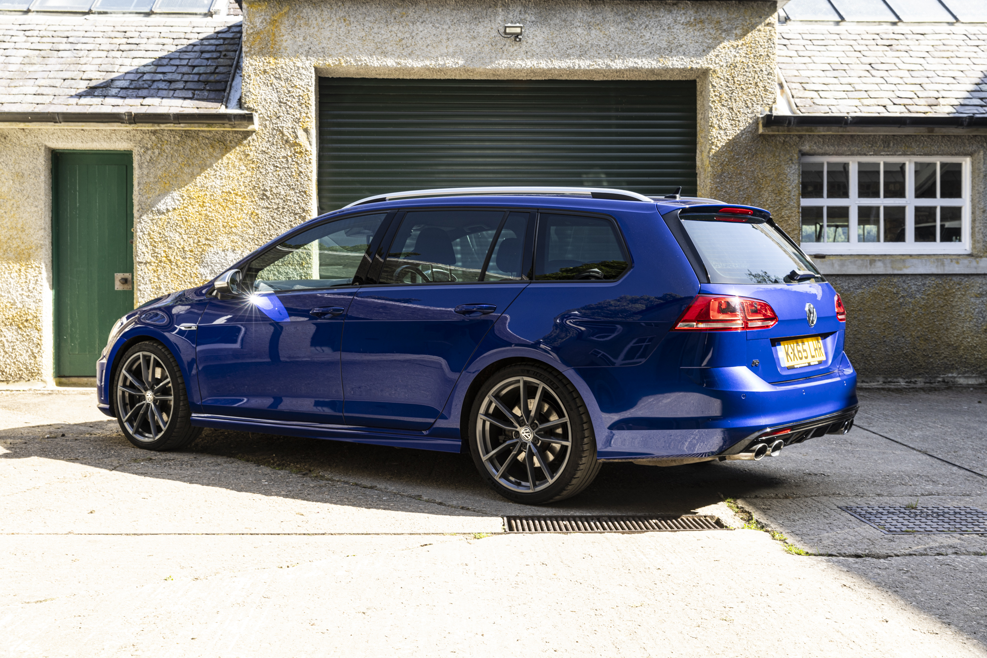 2015 Volkswagen Golf R Estate for sale by auction in Aberfeldy, Perth ...