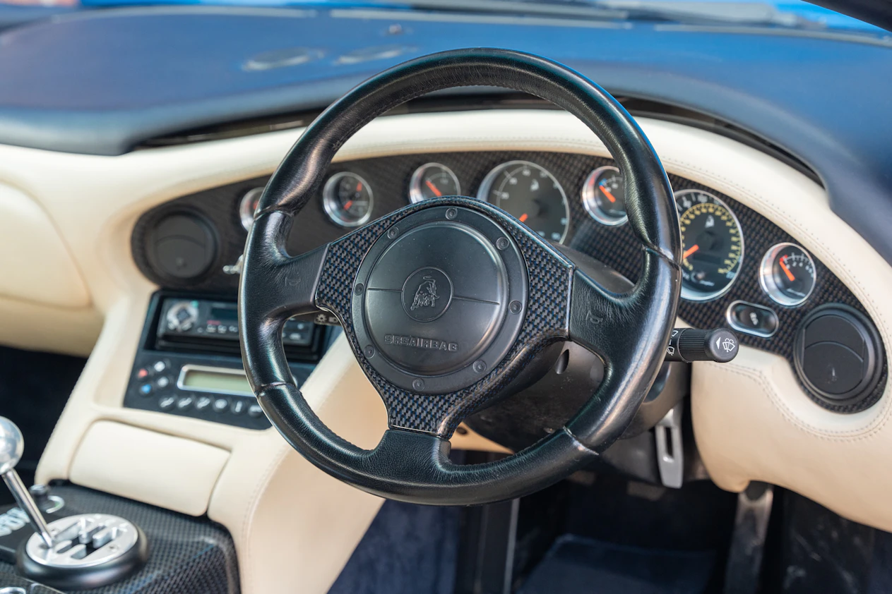 2001 Lamborghini Diablo Interior