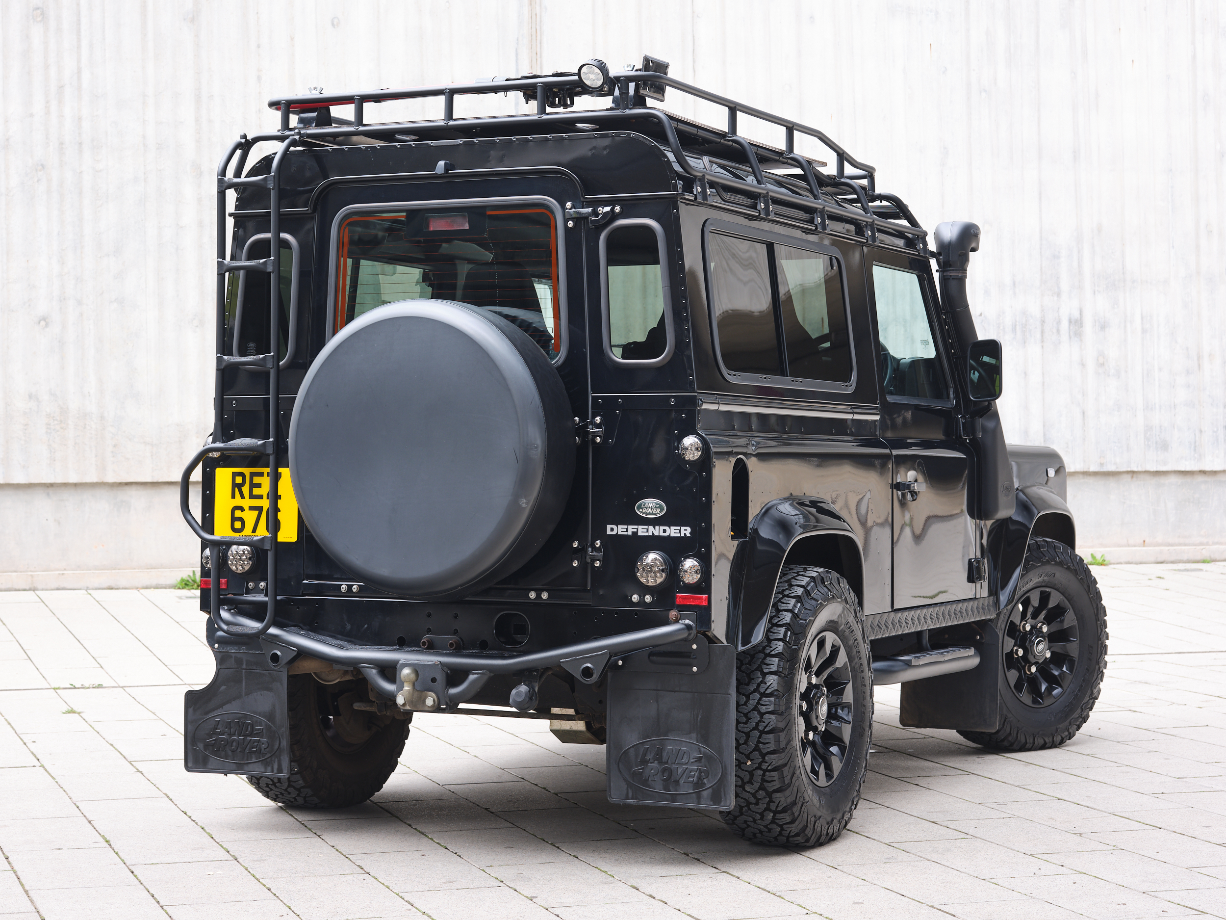 2014 Land Rover Defender 90 XS Station Wagon for sale by auction in ...