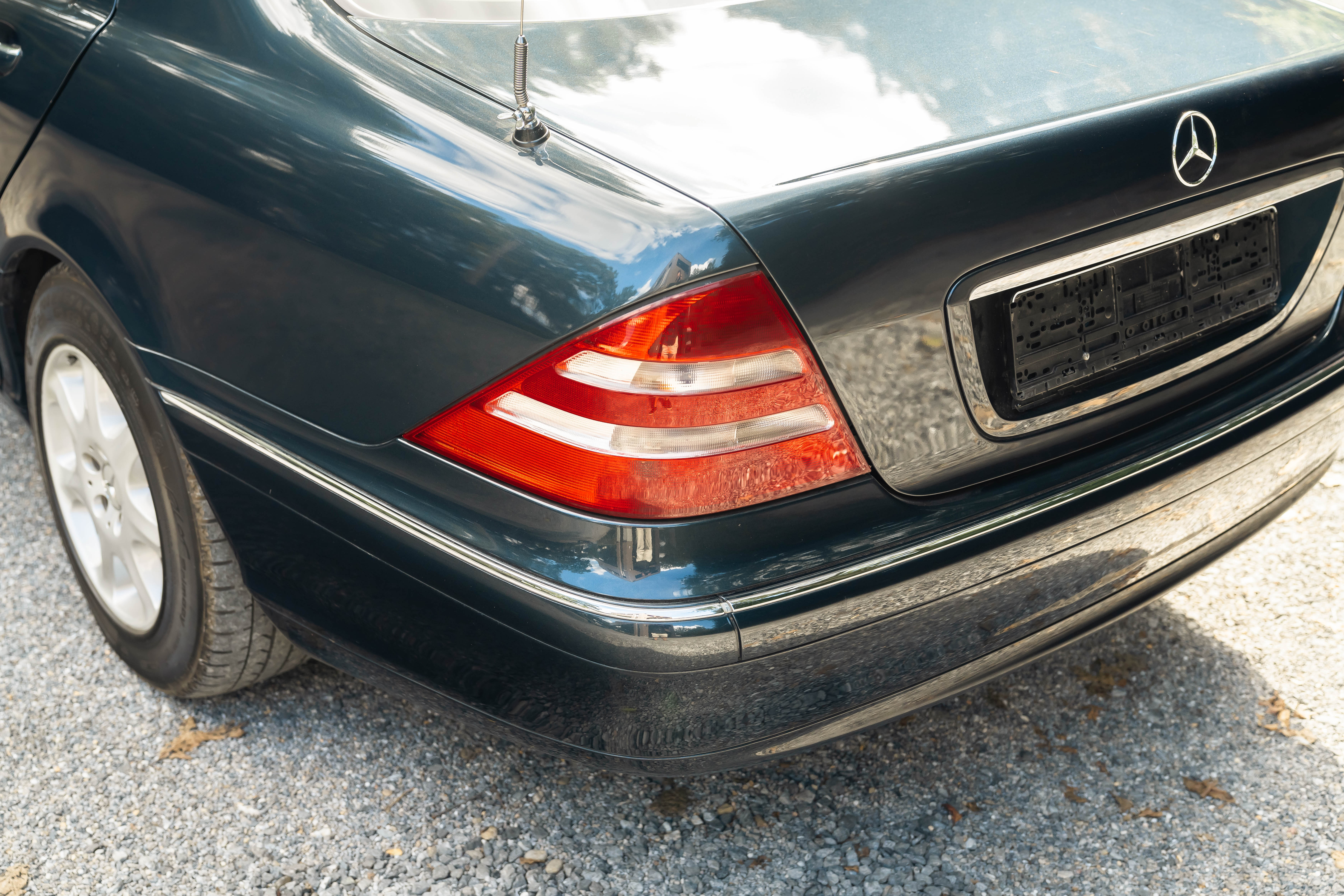 2002 Mercedes-Benz (W220) S500 'GUARD' B7 for sale by auction in Malle ...