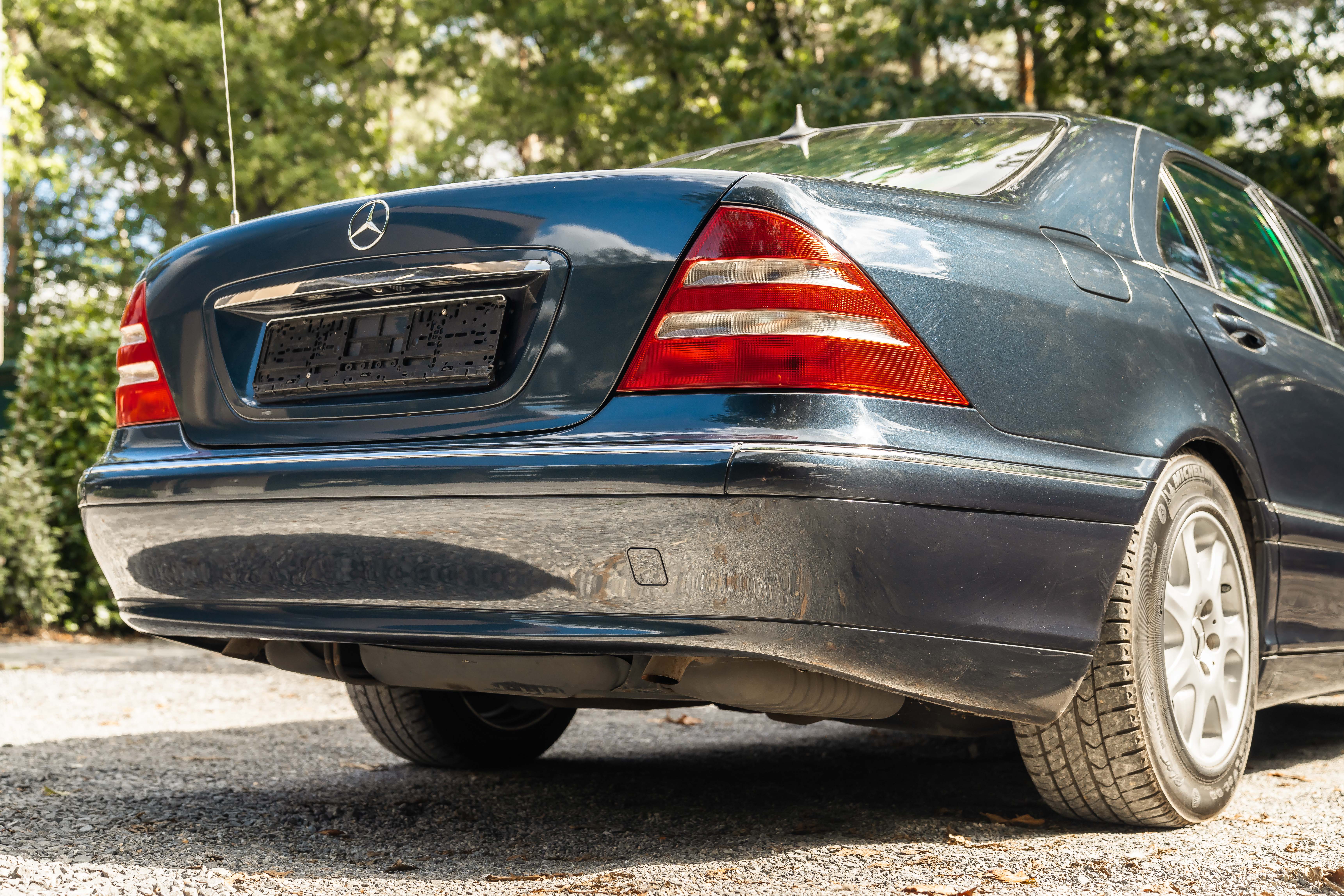 2002 Mercedes-Benz (W220) S500 'GUARD' B7 for sale by auction in Malle ...
