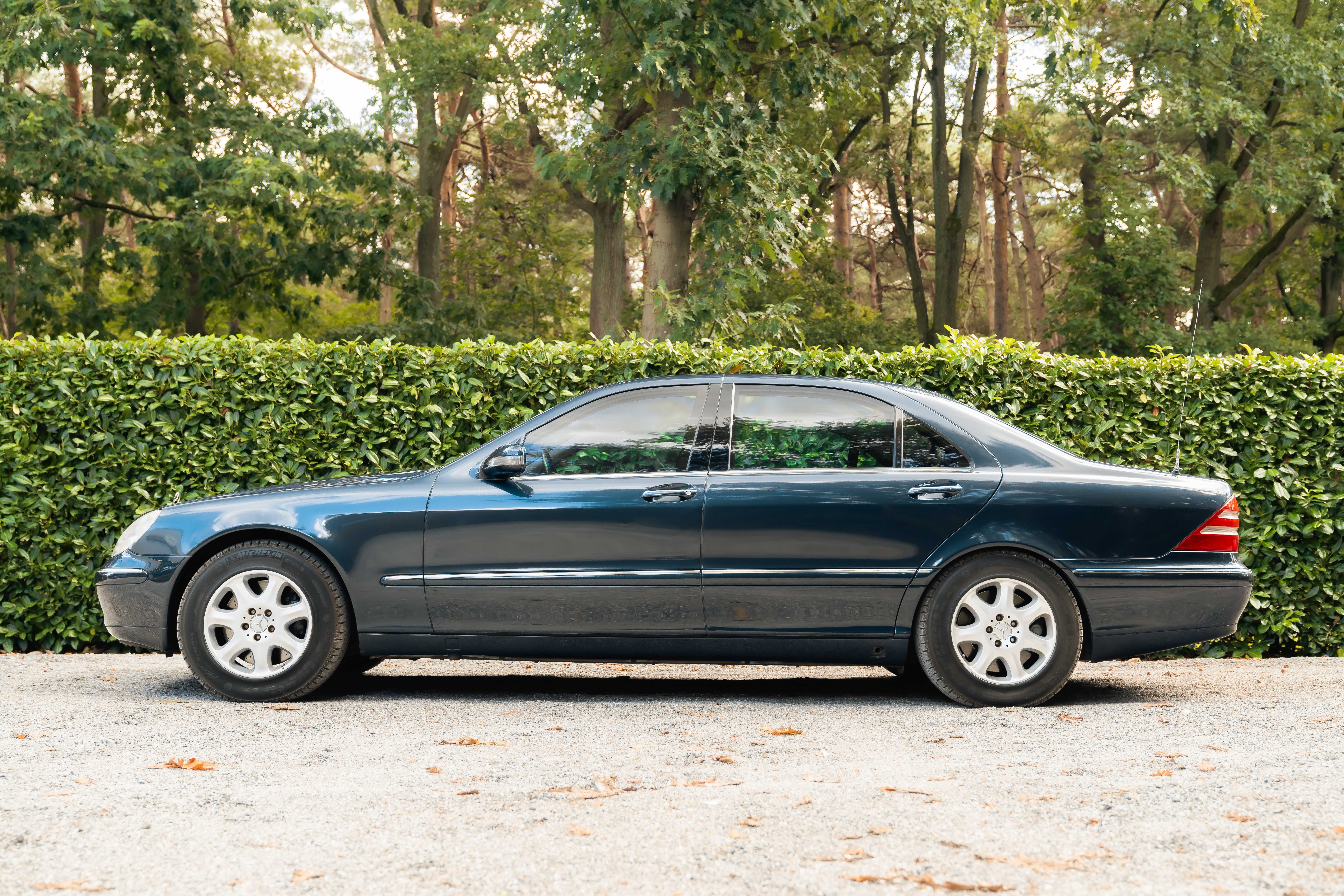 2002 Mercedes-Benz (W220) S500 'GUARD' B7 for sale by auction in Malle ...