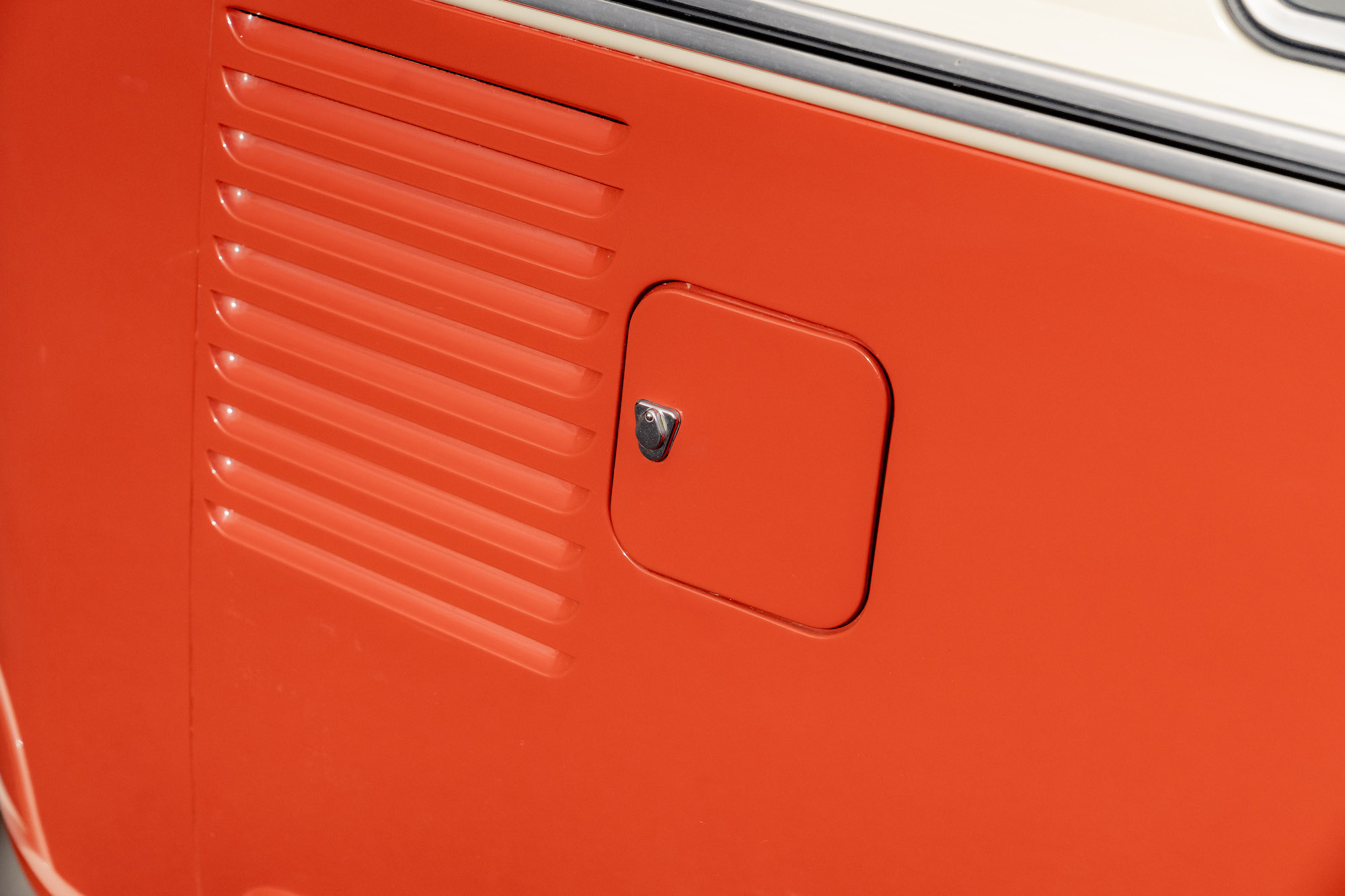 1974 Volkswagen T2 15-Window Splitscreen Campervan for sale by auction ...