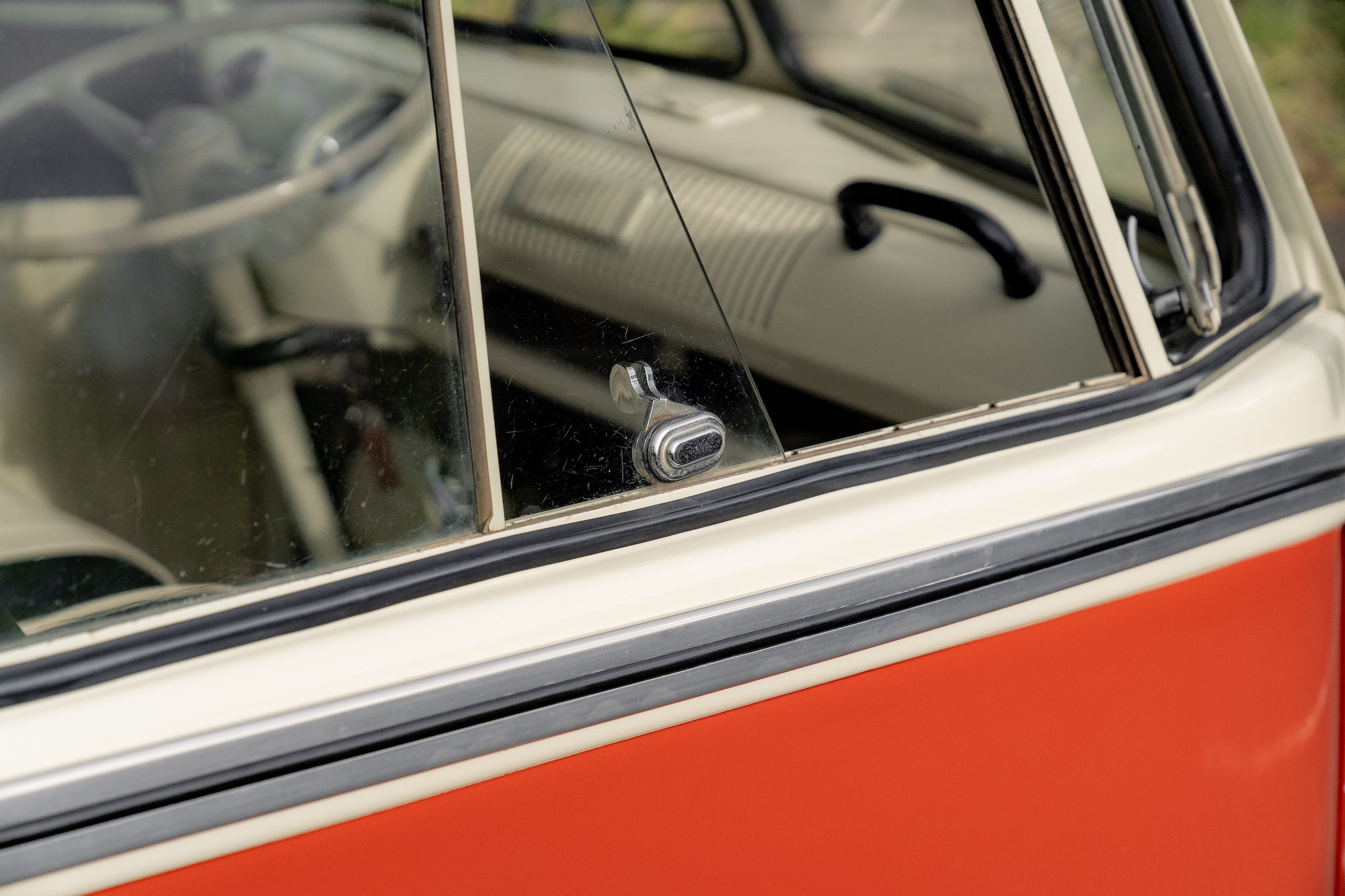 1974 Volkswagen T2 15-Window Splitscreen Campervan for sale by auction ...