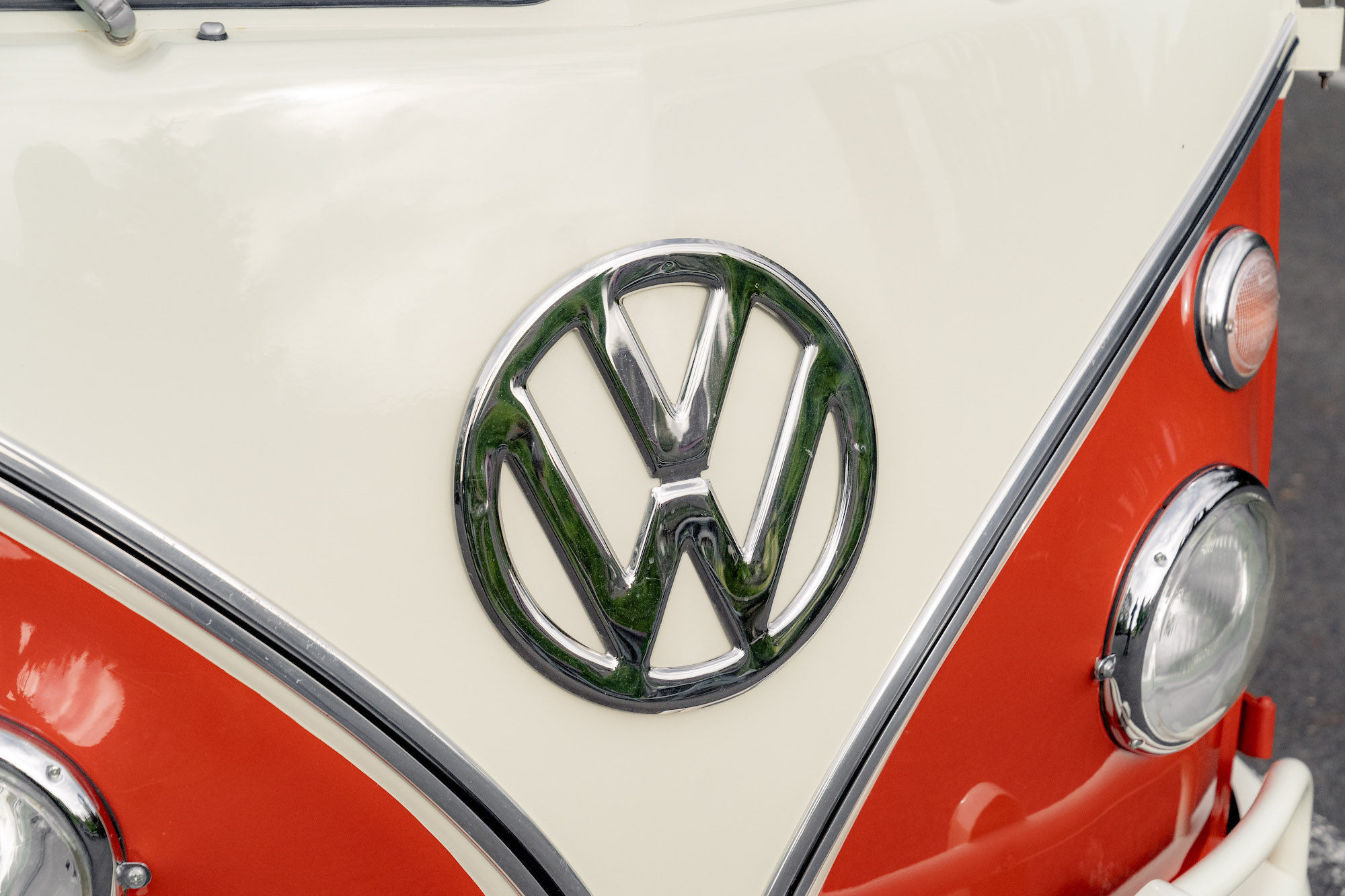 1974 Volkswagen T2 15-Window Splitscreen Campervan for sale by auction ...