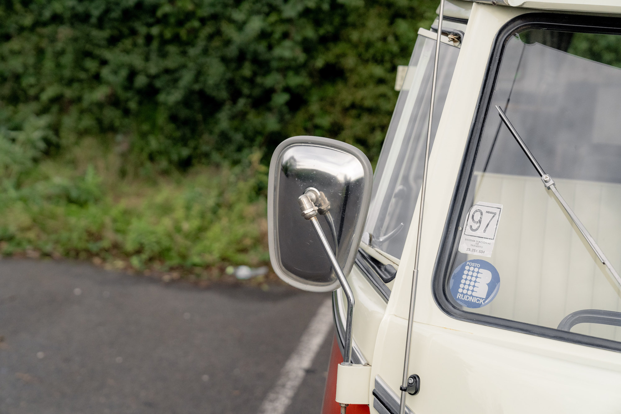 1974 Volkswagen T2 15-Window Splitscreen Campervan for sale by auction ...