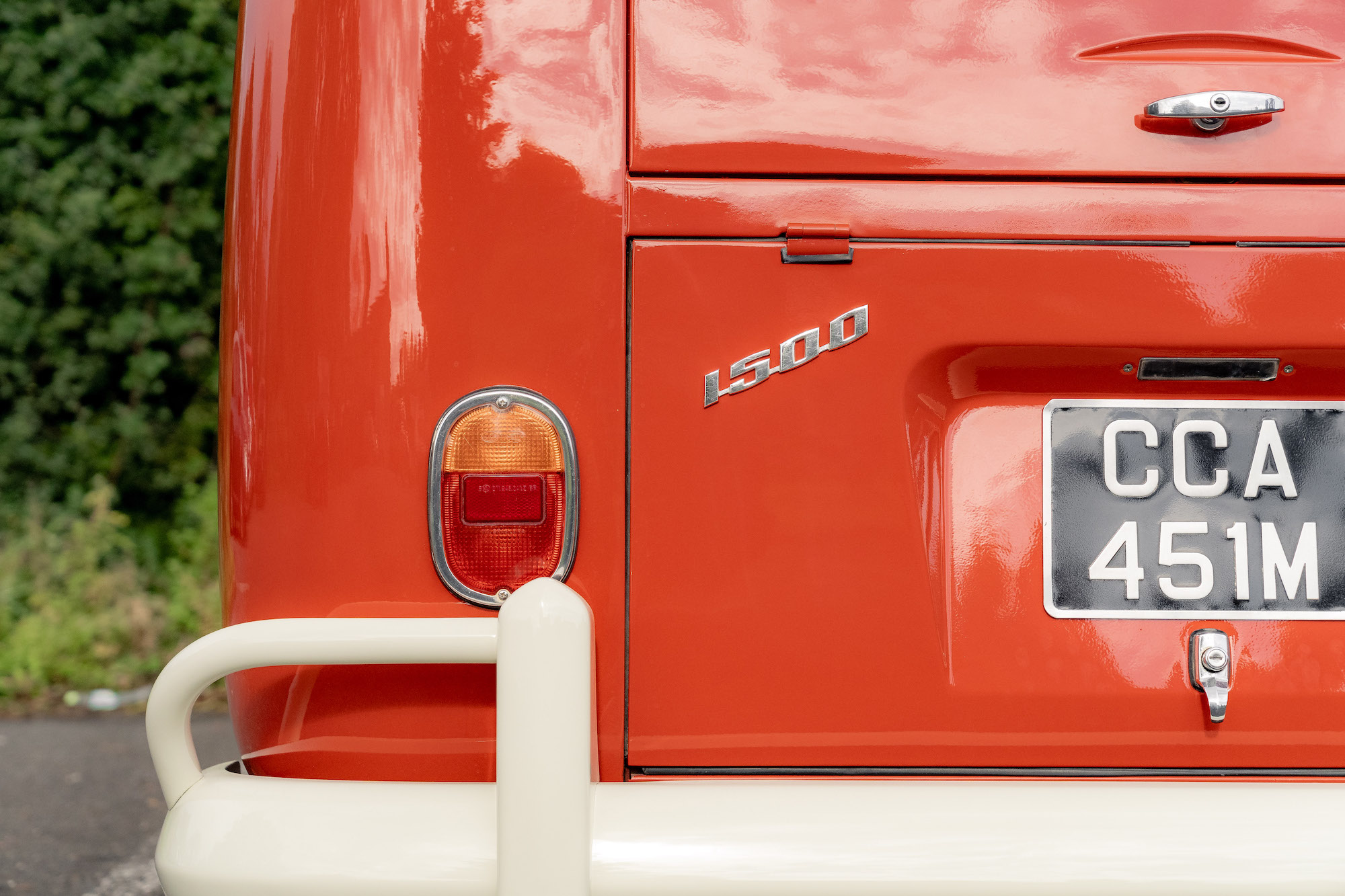 1974 Volkswagen T2 15-Window Splitscreen Campervan for sale by auction ...