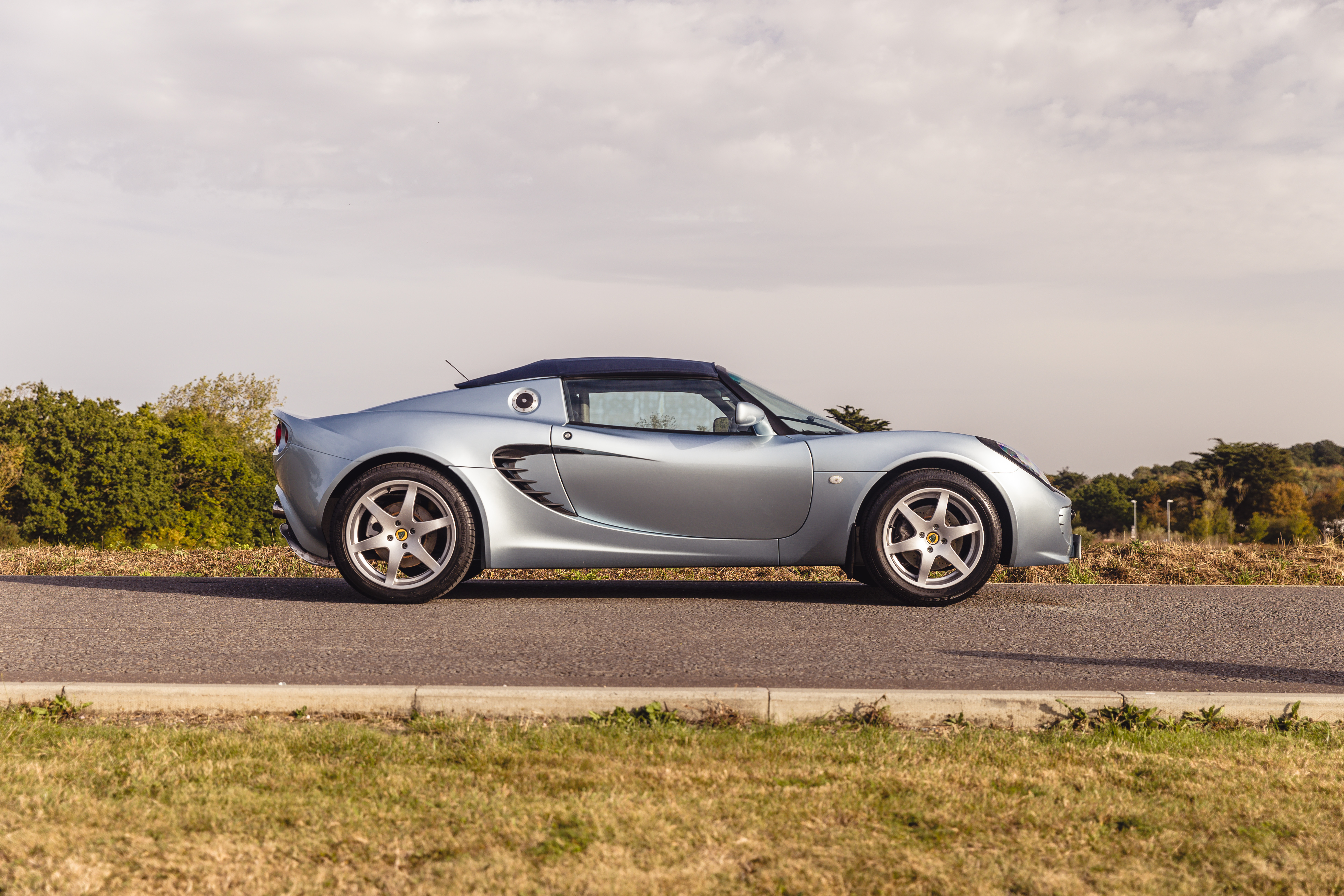 2001 Lotus Elise S2 - 10,874 Miles for sale by auction in Essex, United ...