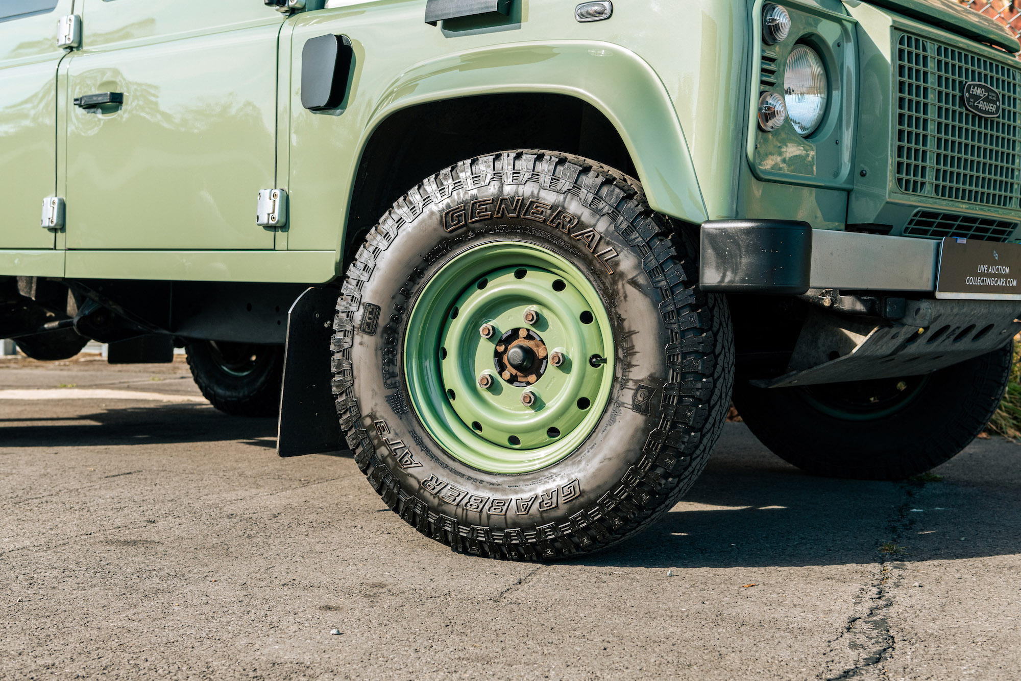 2016 Land Rover Defender 110 Heritage - LHD for sale by auction in ...