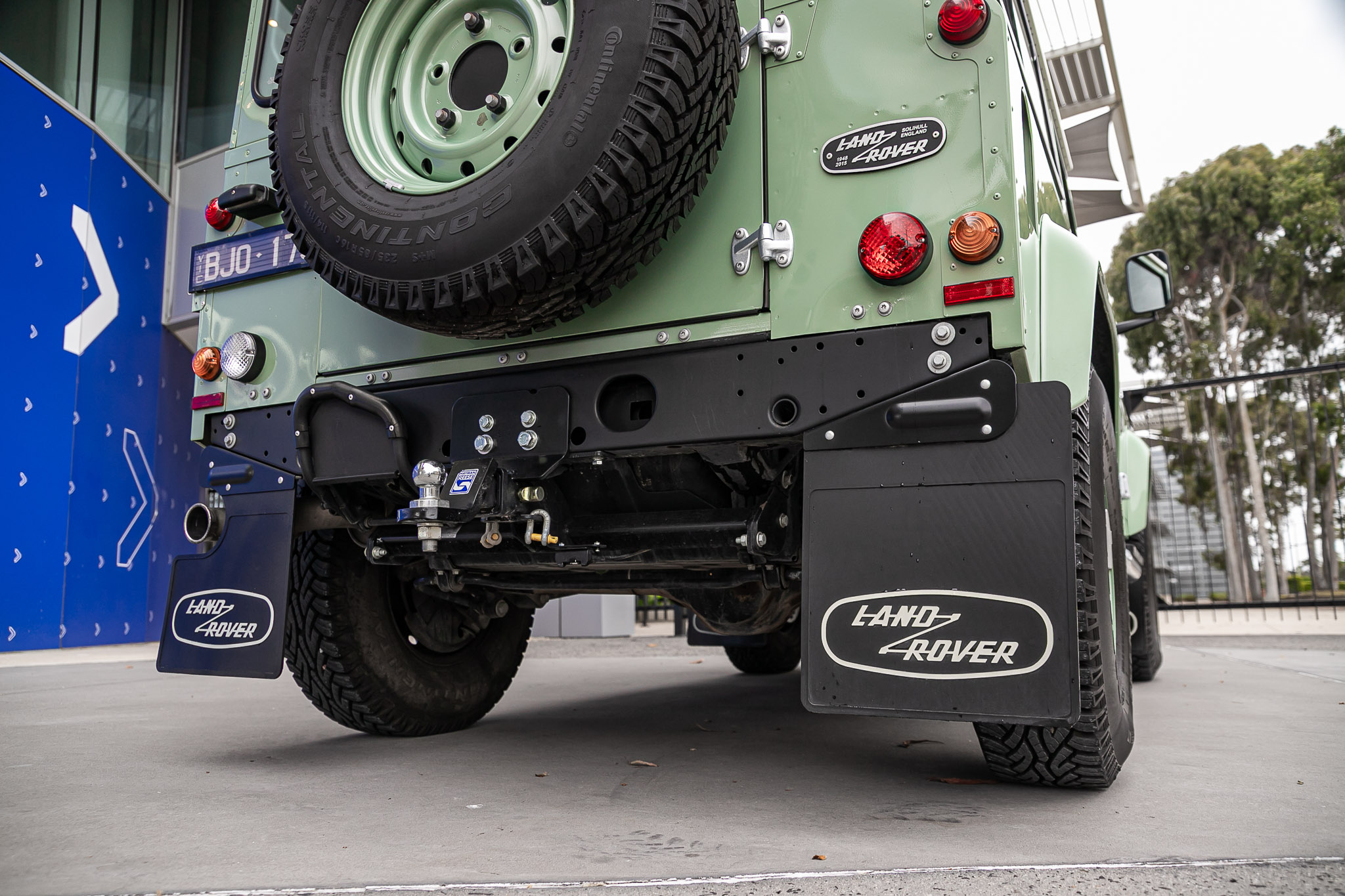 2015 Land Rover Defender 90 Heritage for sale by auction in Docklands ...