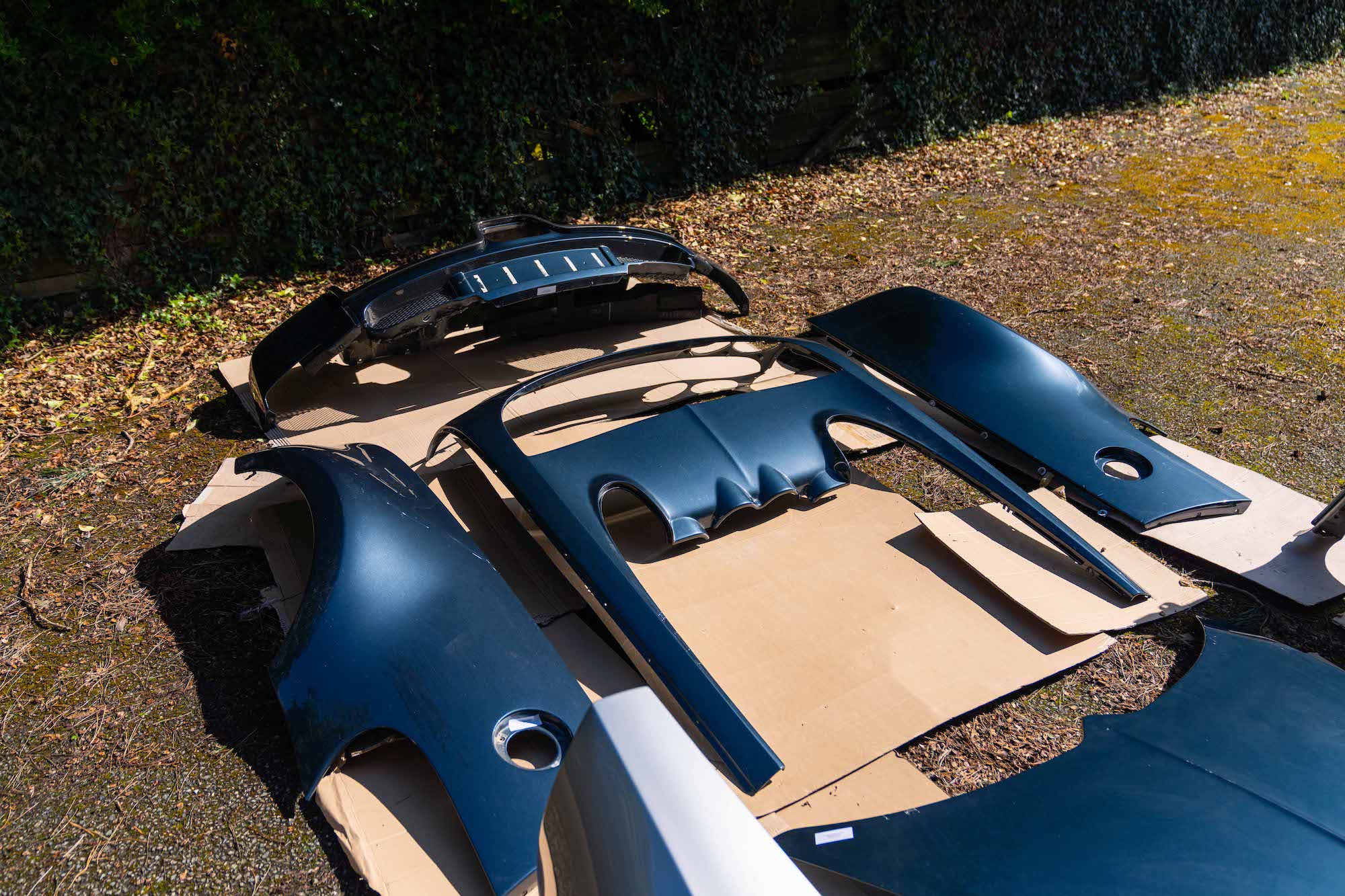 Bugatti Veyron Body Parts and Exhaust for sale by auction in London ...