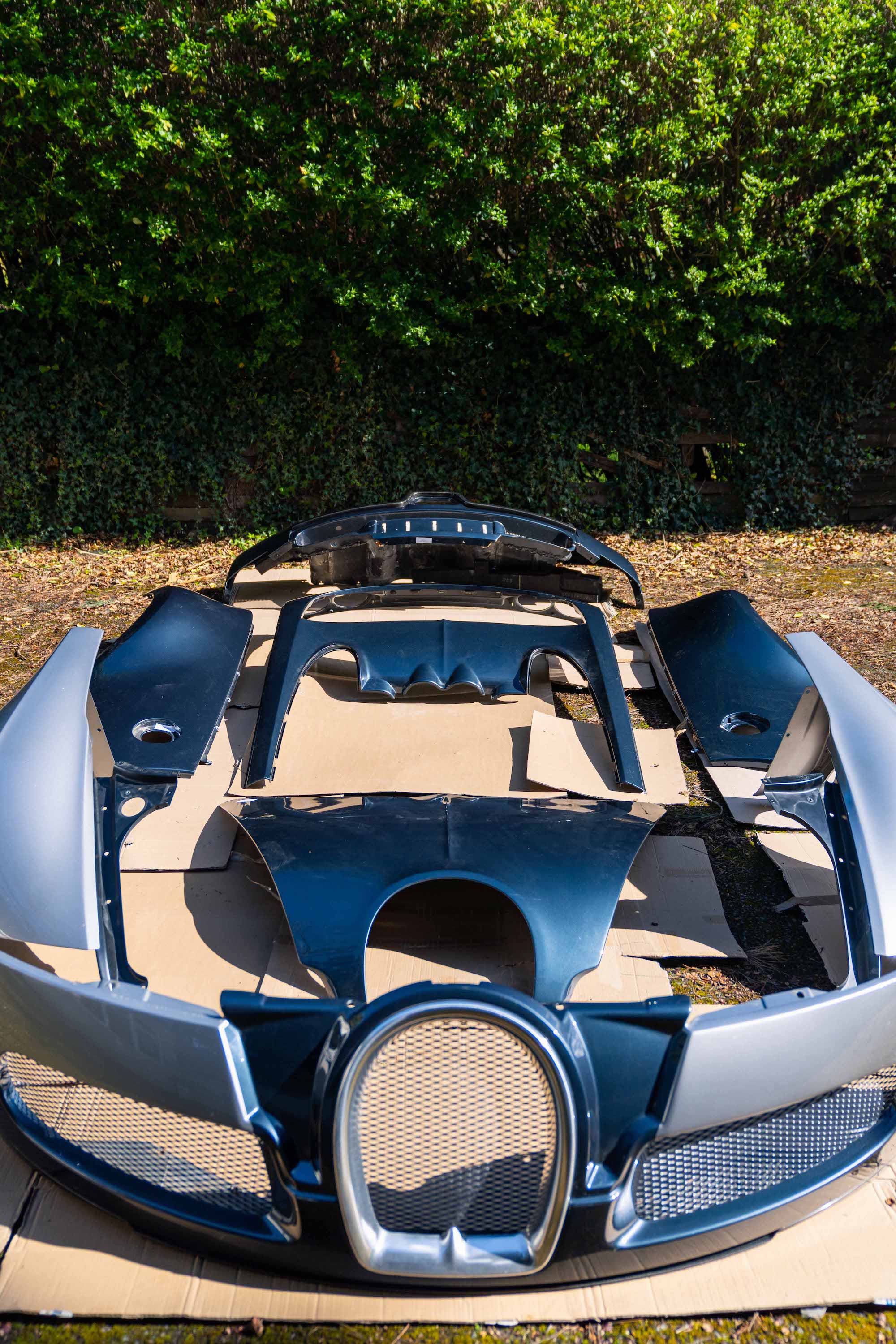 Bugatti Veyron Body Parts and Exhaust for sale by auction in London ...
