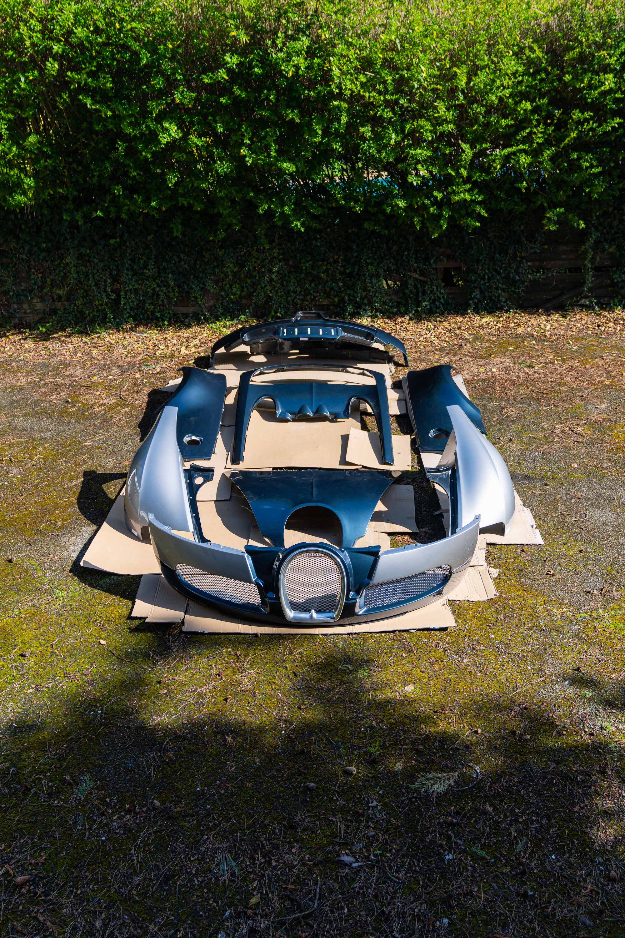 Bugatti Veyron Body Parts and Exhaust for sale by auction in London ...